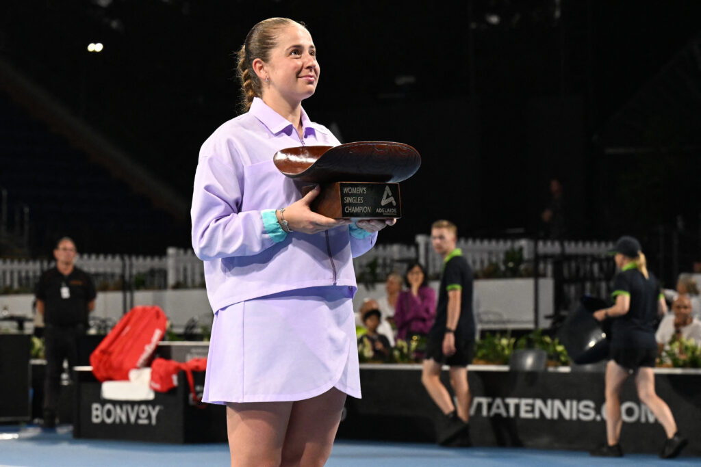 Jelena Ostapenko conquista WTA 500 de Adelaide