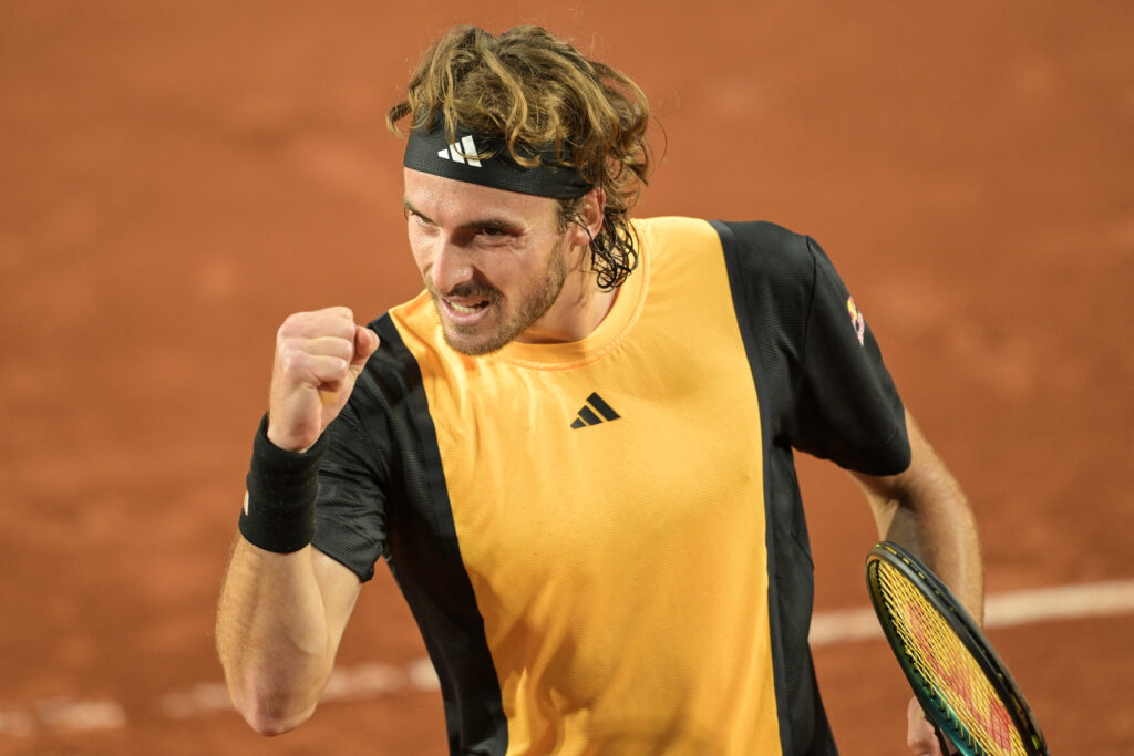 Tsitsipas vence chinês Zhang e vai às oitavas de Roland Garros - Gazeta Esportiva