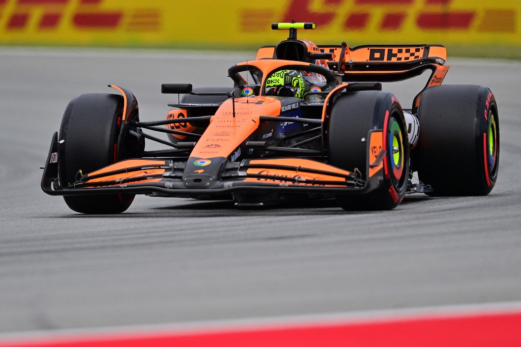 Norris consegue o melhor tempo e larga na pole position