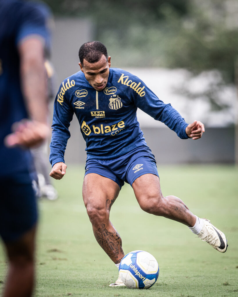 Conheça Mateus Xavier, garoto que está ganhando espaço no profissional ...