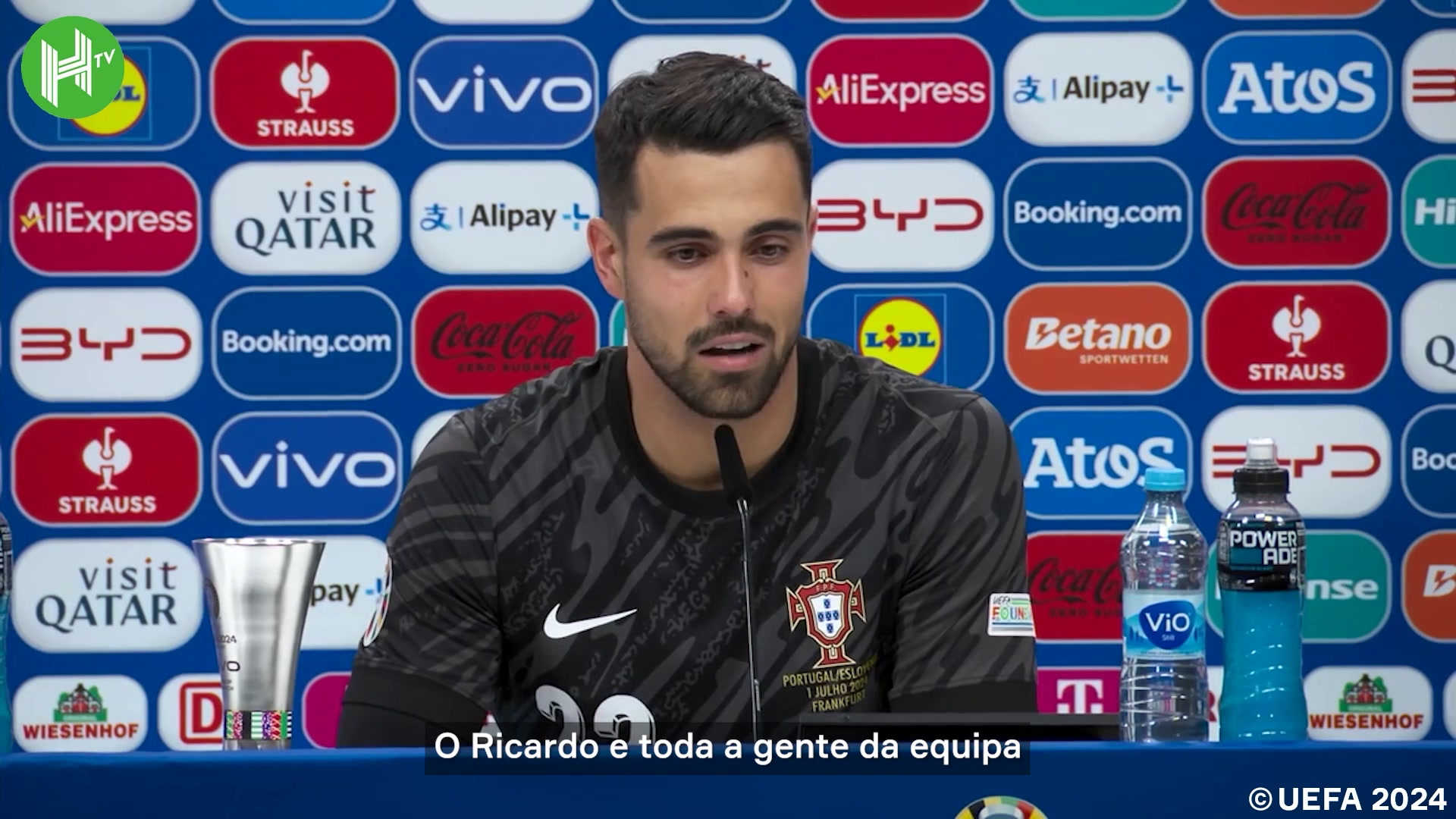 Após defender três pênaltis para Portugal, Diogo Costa exclama: "Melhor ...