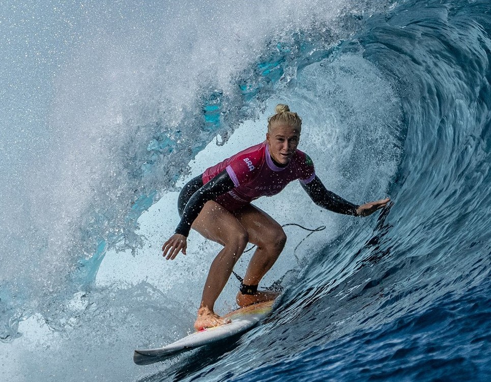 Após se classificar para o WSL Finals, Tati Weston-Webb perde para canadense na final em Fiji ...