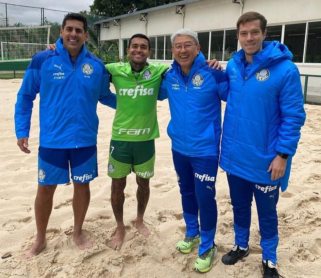 Em recondicionamento físico, Dudu treina em dia de folga do Palmeiras e ...