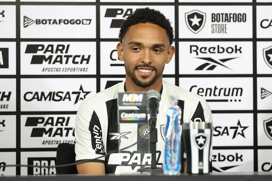 Vitinho fala sobre evolução na Europa e chance de ir à Seleção ...