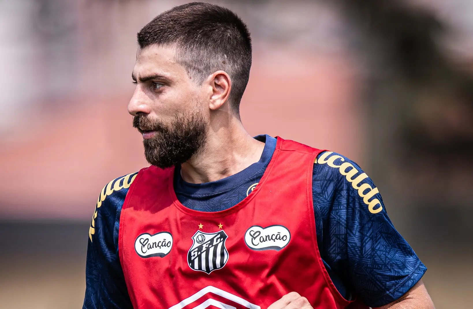 Luan Peres treina pela primeira vez, e Santos se reapresenta de olho no América-MG - Gazeta ...