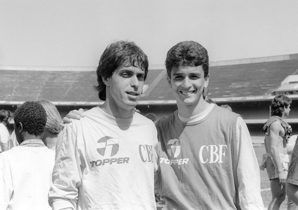 Destaque do tetra, Bebeto completa 60 anos: relembre fotos do ídolo ...