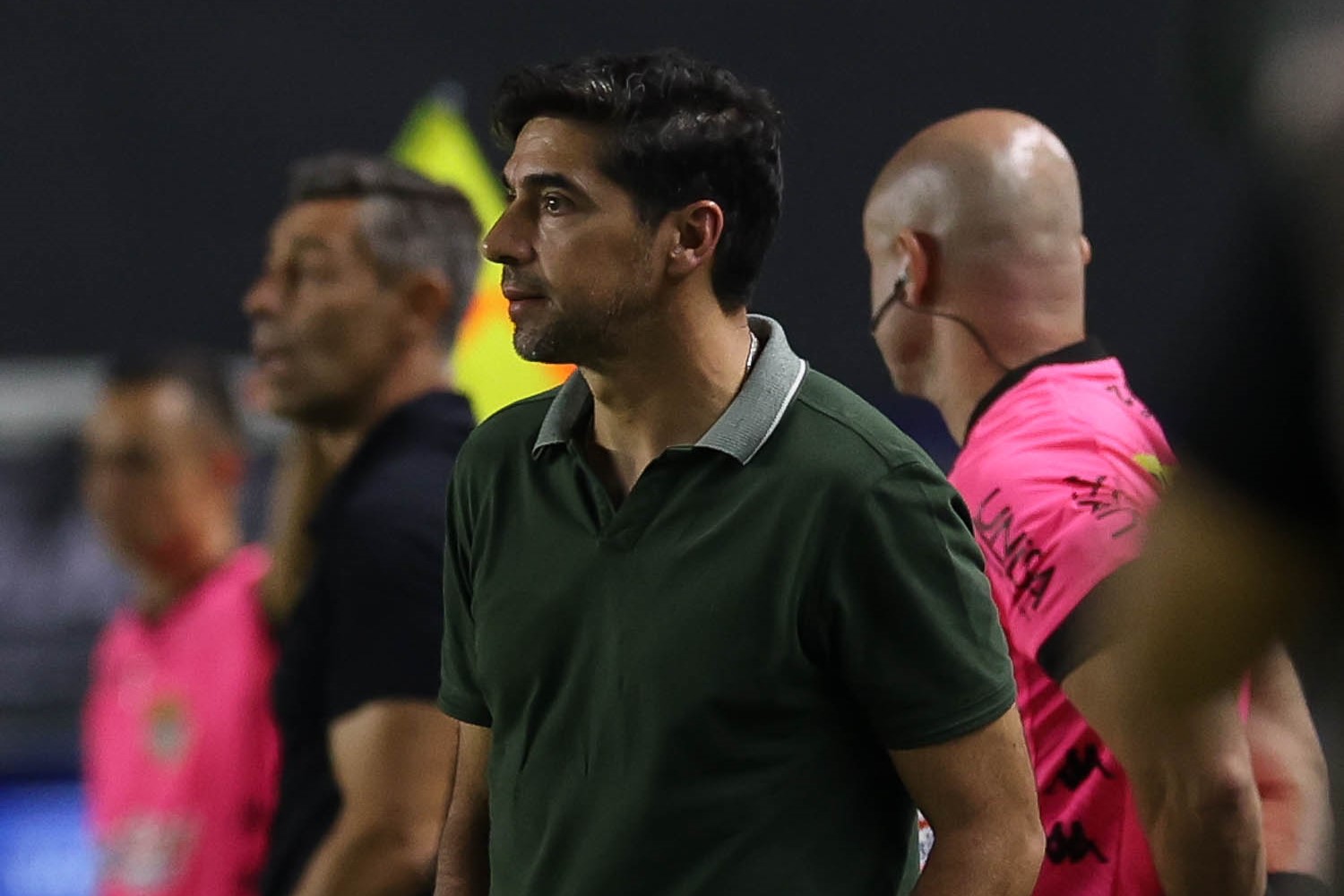 Abel justifica cobrança a Flaco e cita necessidade de "desafiar ...