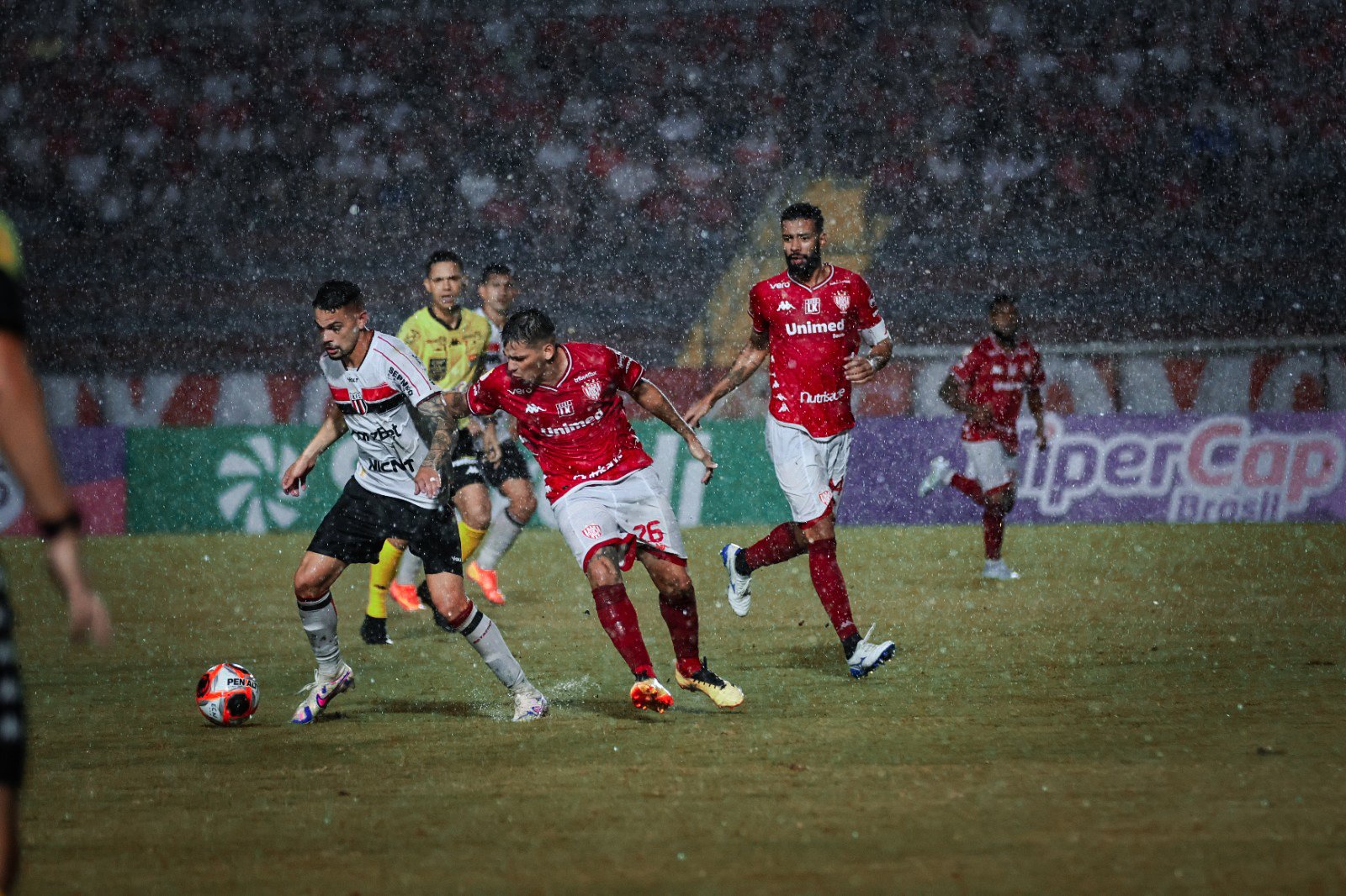 Paralisado por chuva, jogo entre Noroeste e Botafogo-SP pelo Paulista ...