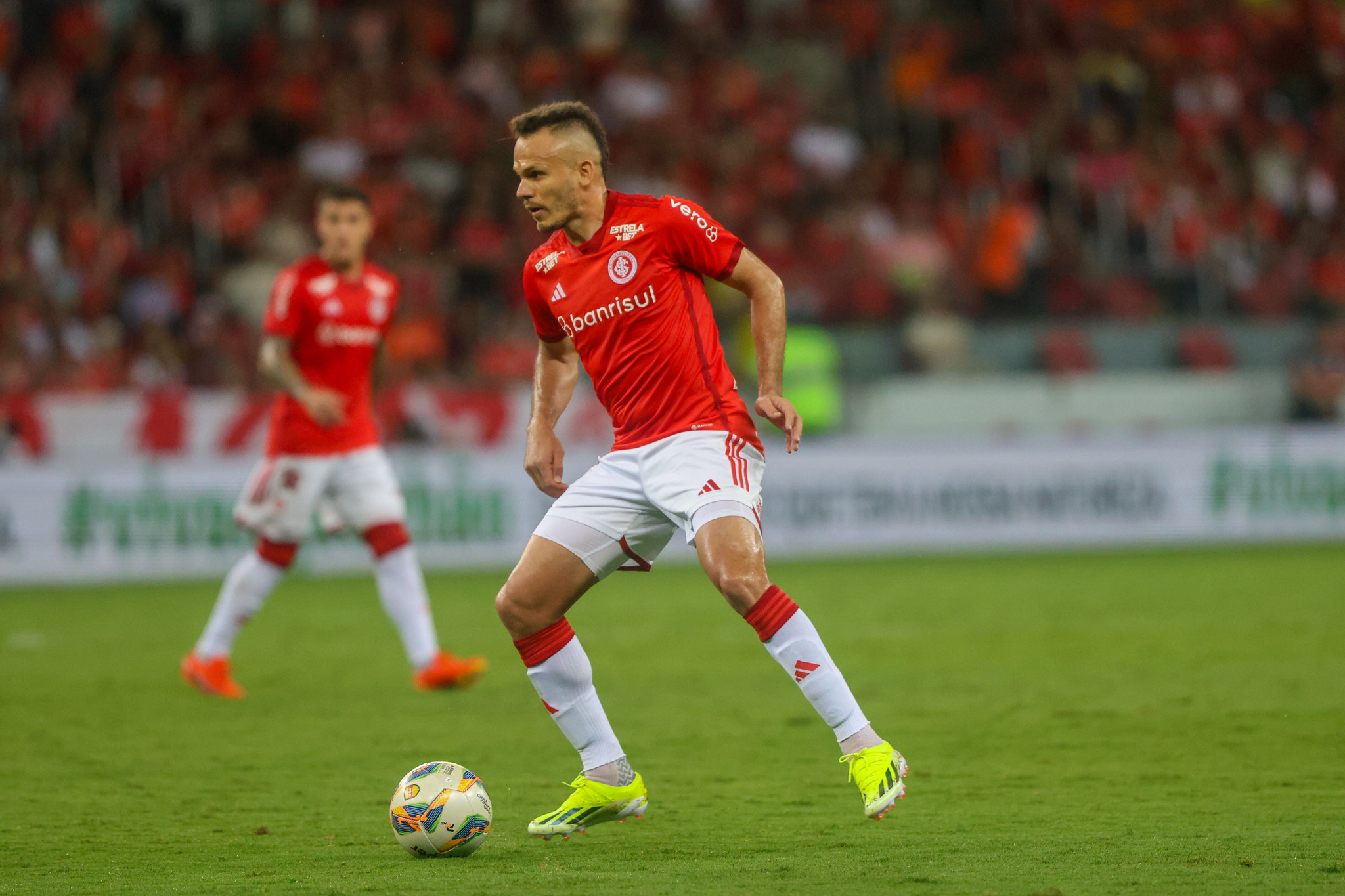 Fluminense faz proposta por Renê, ex-Internacional - Gazeta Esportiva