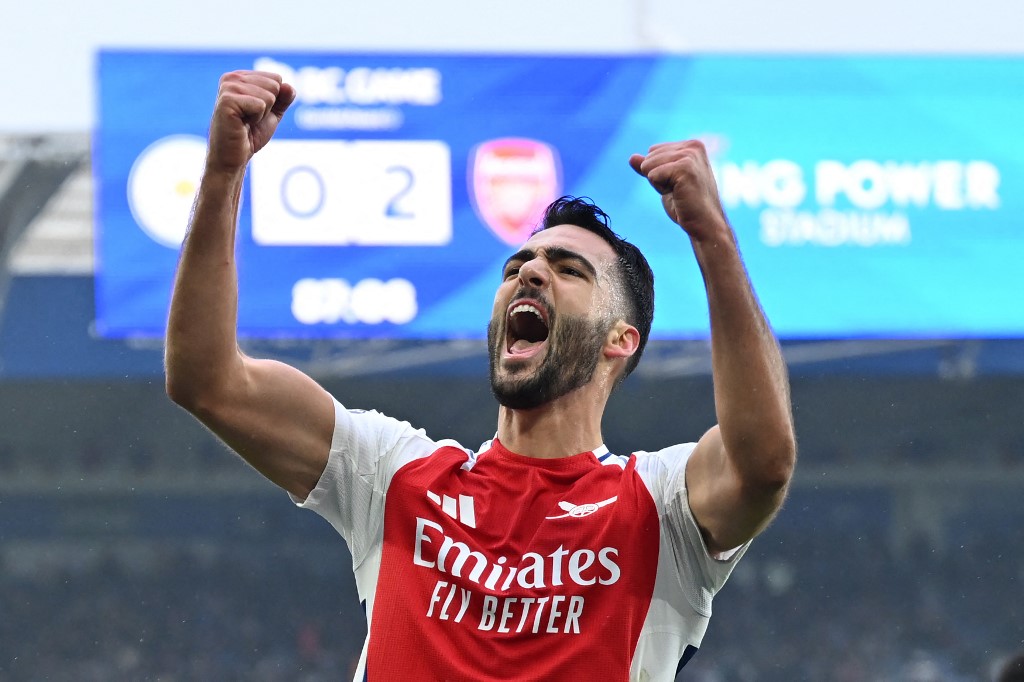 Herói do Arsenal, Merino explica "nova posição" e valoriza triunfo