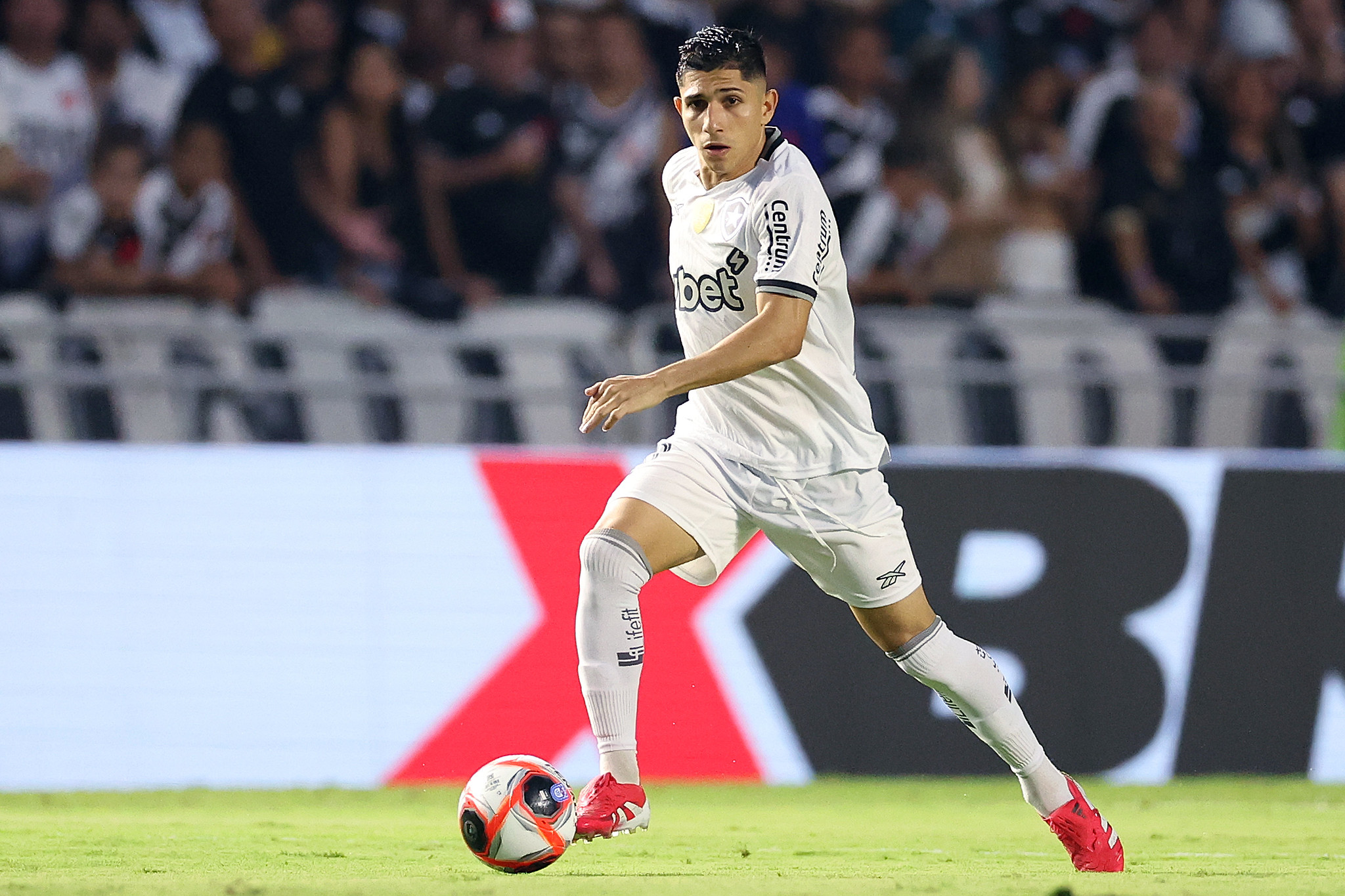 Botafogo x Racing: veja prováveis escalações e onde assistir à final da ...