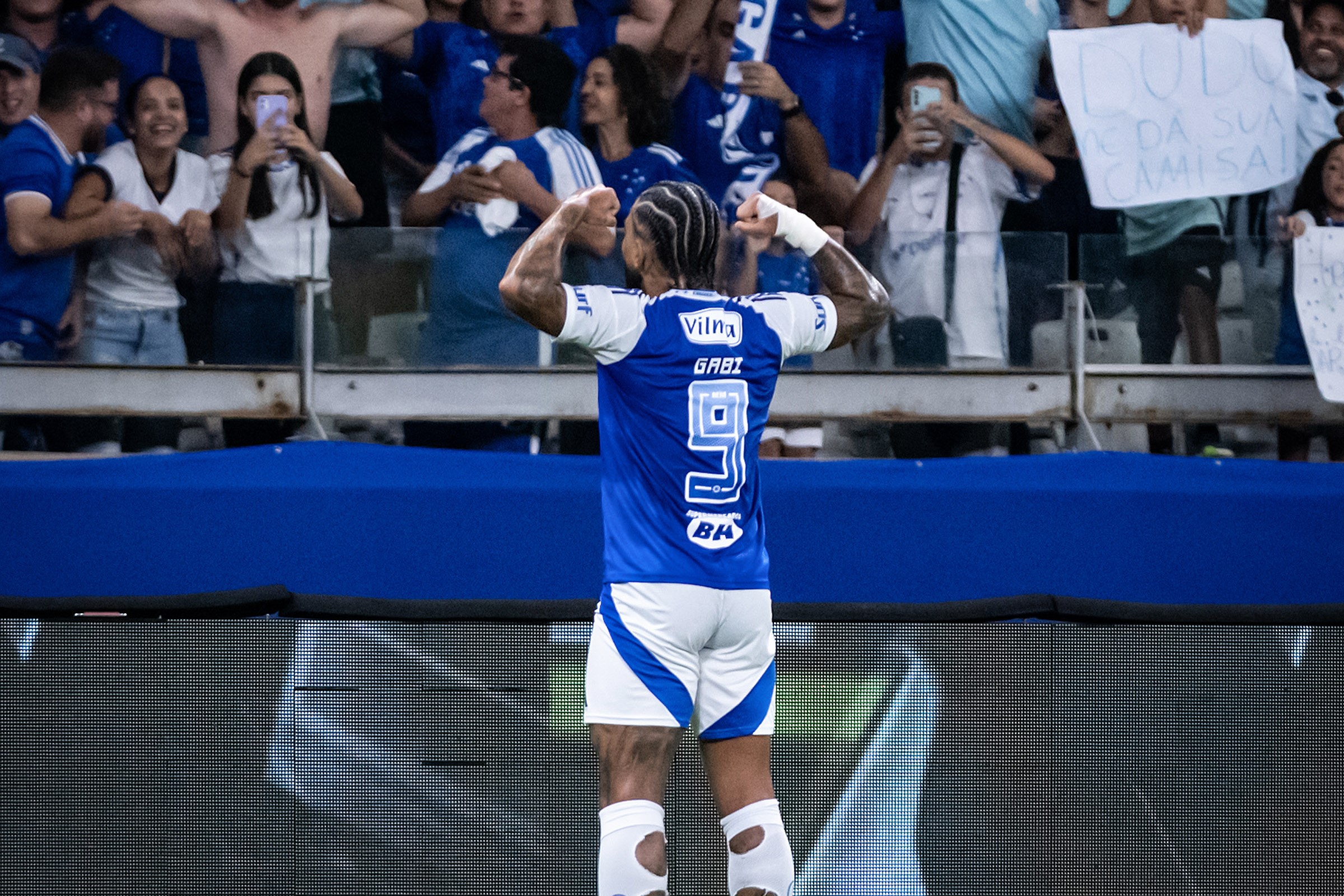 Após marcar em estreia do Cruzeiro, Gabigol desmente promessa de 20 ...