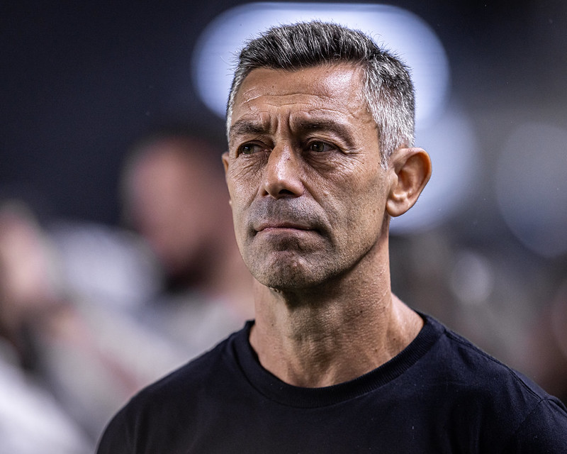 Santos publica rescisão com Caixinha e pode registrar Cleber Xavier no ...