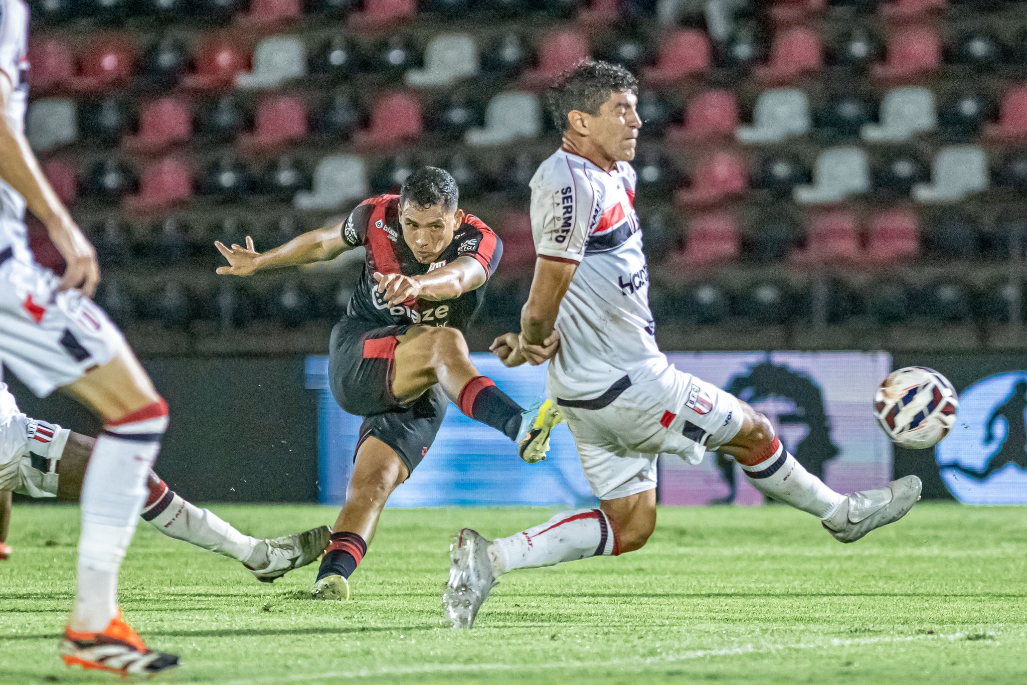 Botafogo-SP leva gol no fim e cede empate ao Atlético-GO pela Série B ...