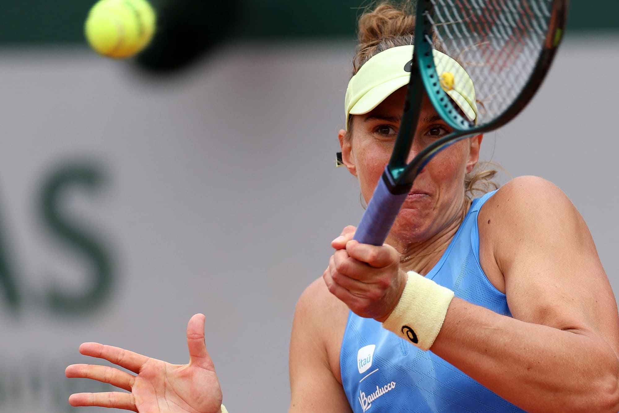 Bia Haddad é eliminada na estreia de Roland Garros 2025 - Gazeta Esportiva