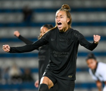 Ariel marca dois, e Corinthians vence Santos pelo Paulista feminino