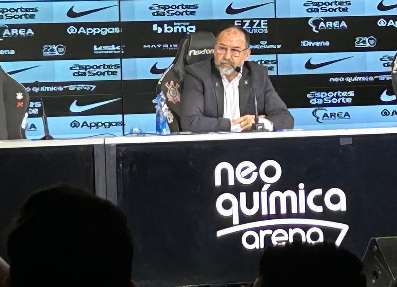 Dívida, base e reforços: as pendências e promessas de Augusto Melo no ...