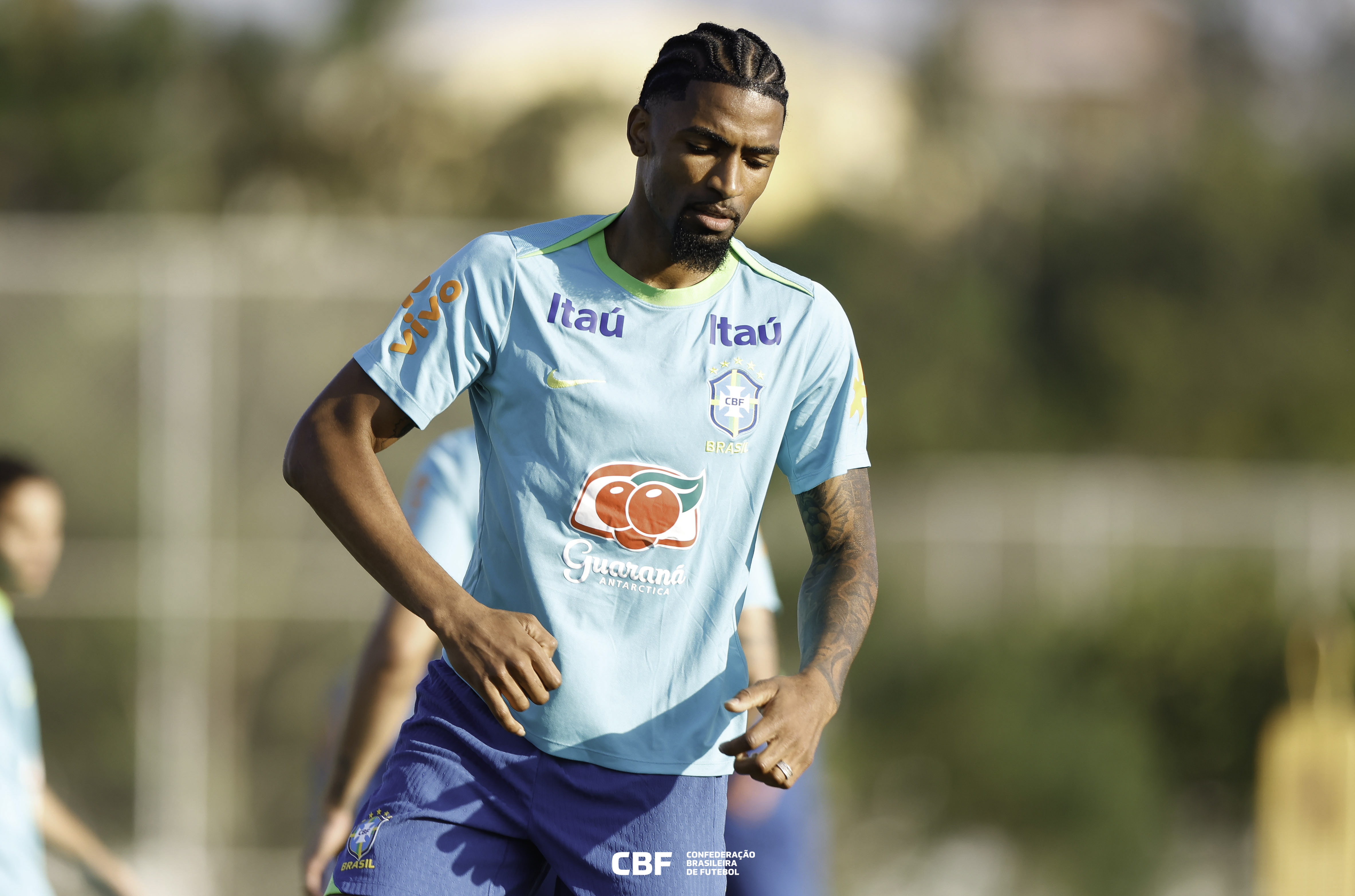 Alexsandro vê desconfiança com naturalidade e busca convencer ...