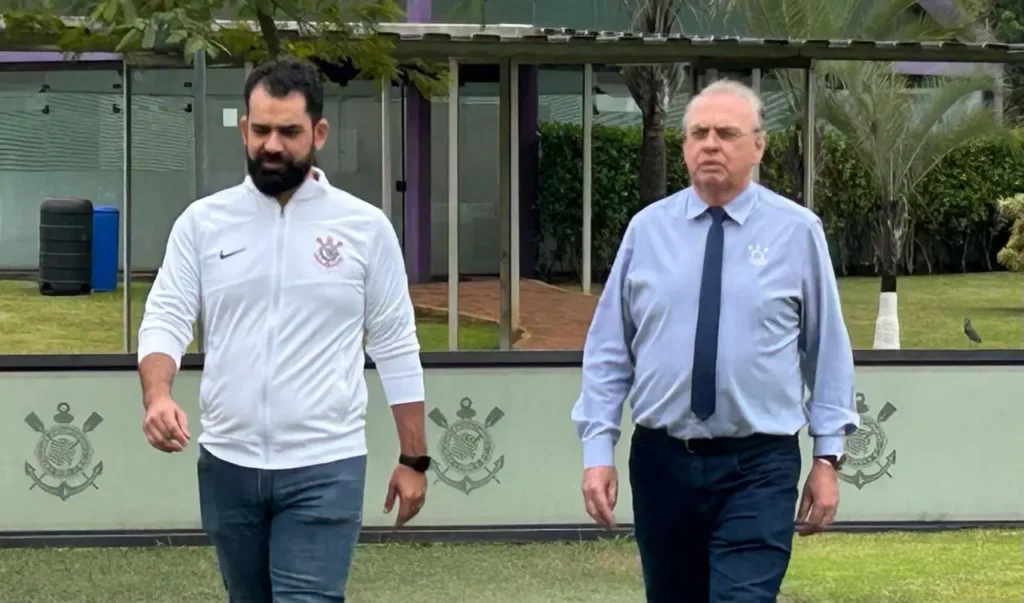 Aliados de Augusto processam Tuma, Stabile e o Corinthians e tentam ...