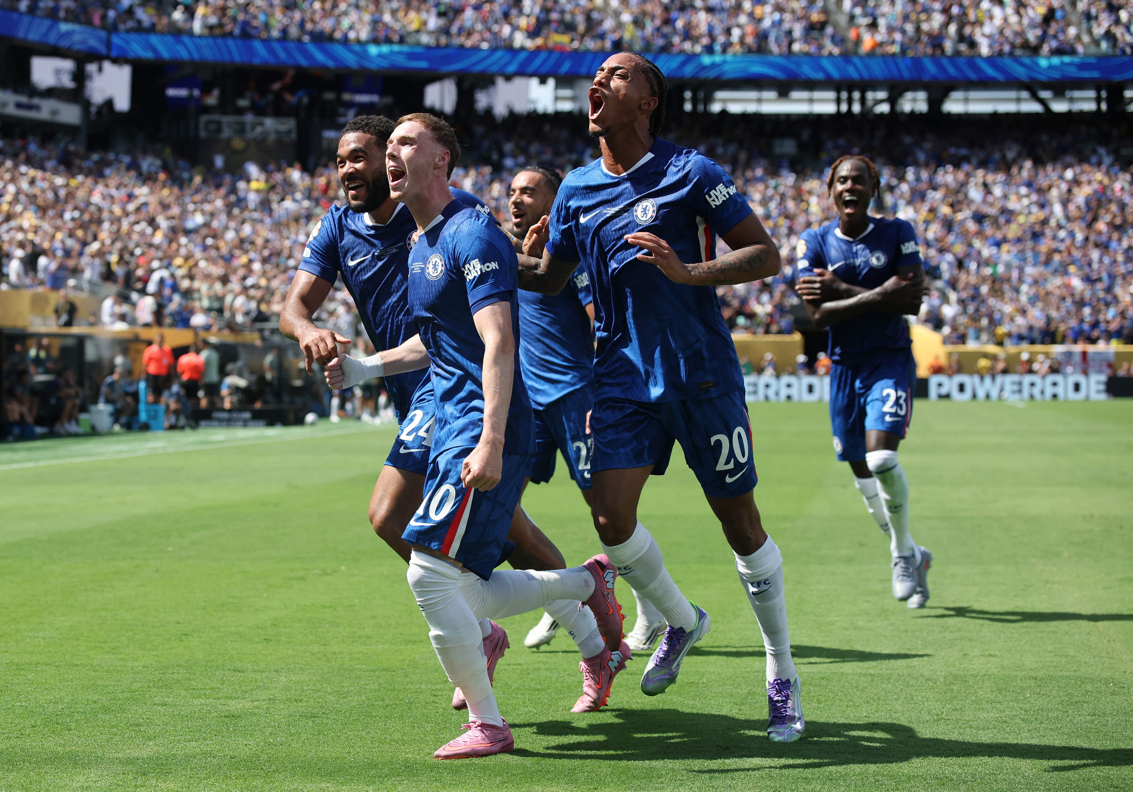 Chelsea atropela PSG e é campeão do Mundial