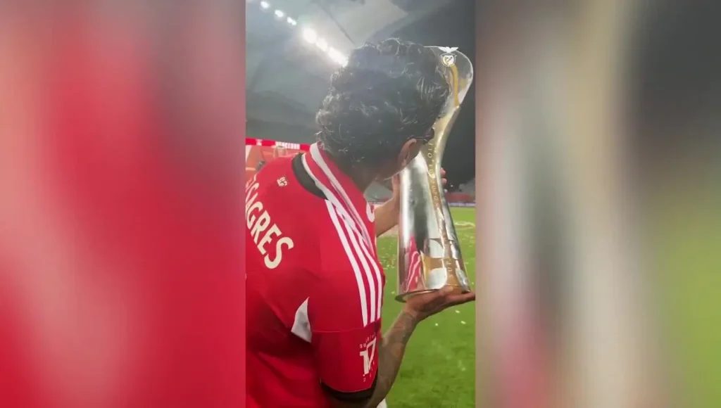 Benfica vence o Sporting, conquista a Supertaça de Portugal e Richard ...