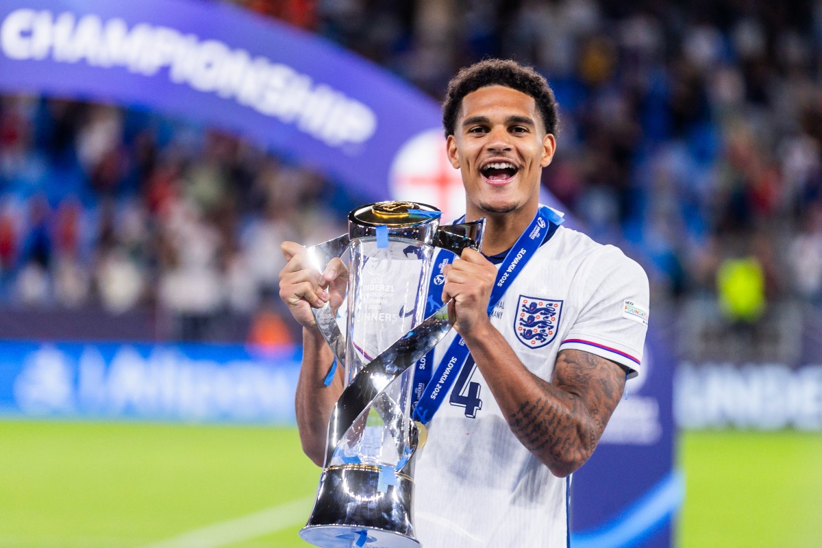 Quansah deixa o Liverpool e assina com o Bayer Leverkusen - Gazeta ...