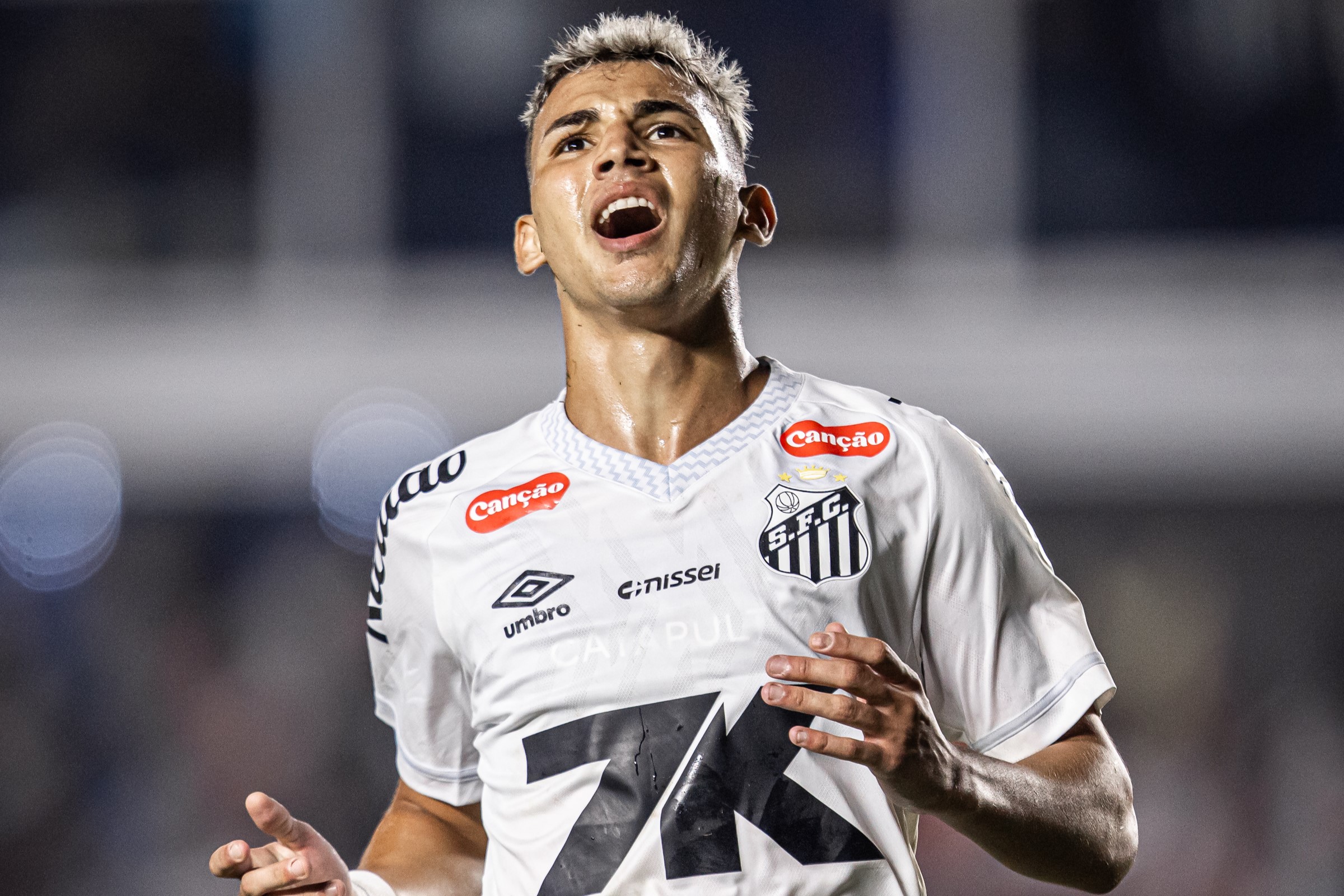 Centroavantes não marcaram gols durante passagem de Cleber Xavier pelo ...