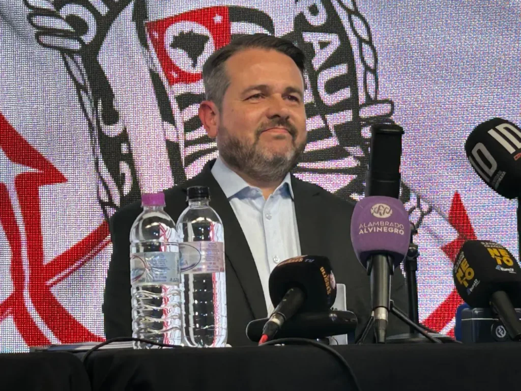 Conheça André Castro e entenda ideias do candidato à presidência do ...