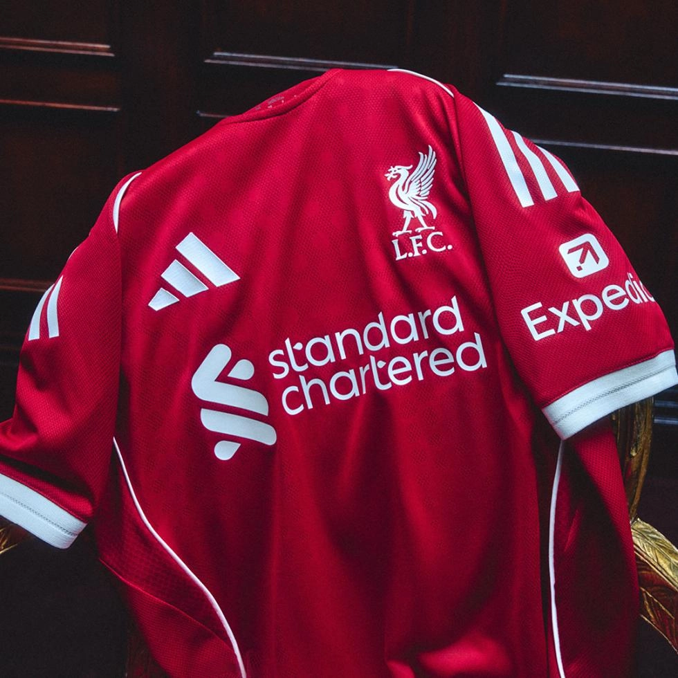 Liverpool anuncia novas camisas após retorno à Adidas - Gazeta Esportiva