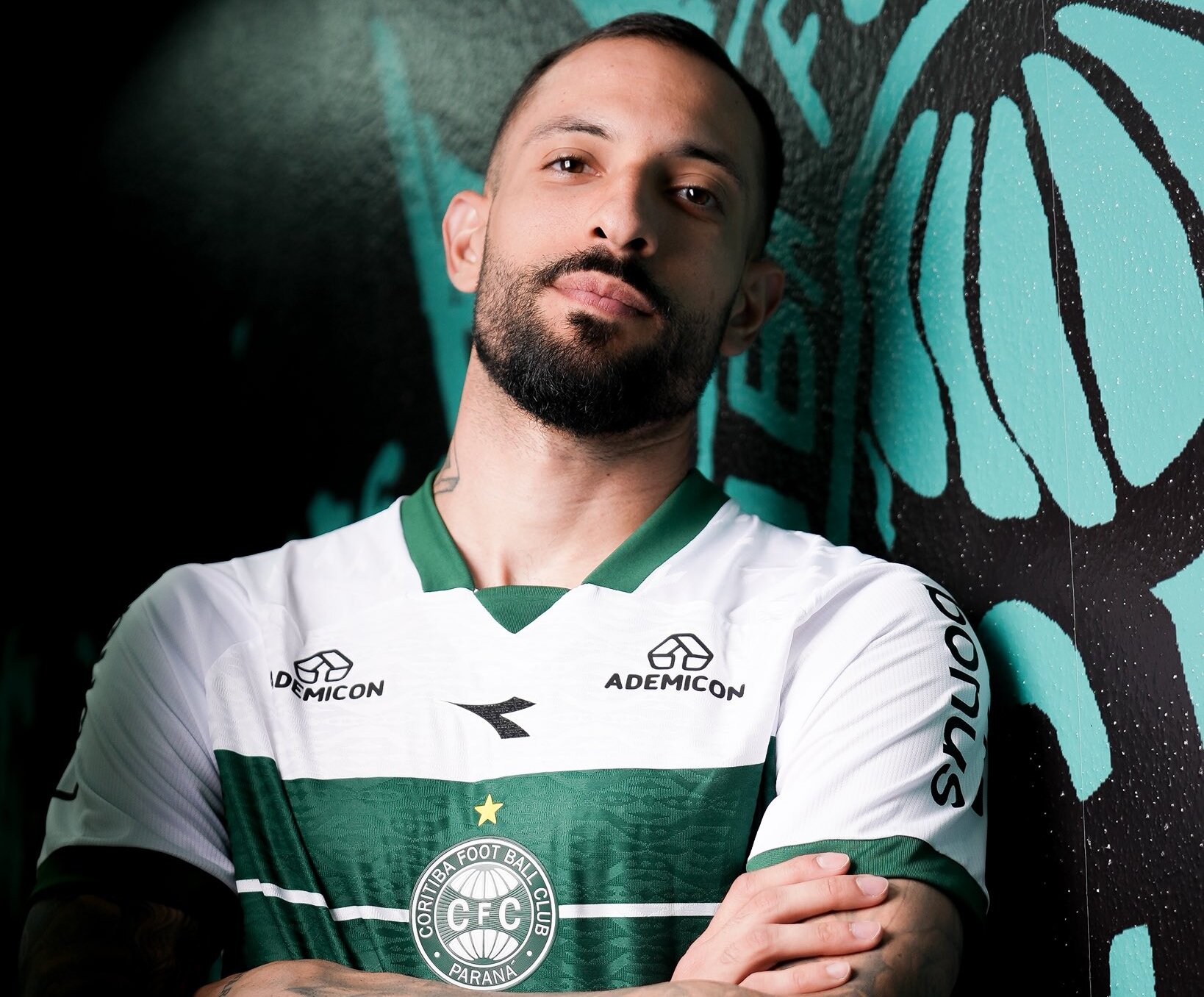 Coritiba anuncia Rodrigo Rodrigues, que atuou no Mundial