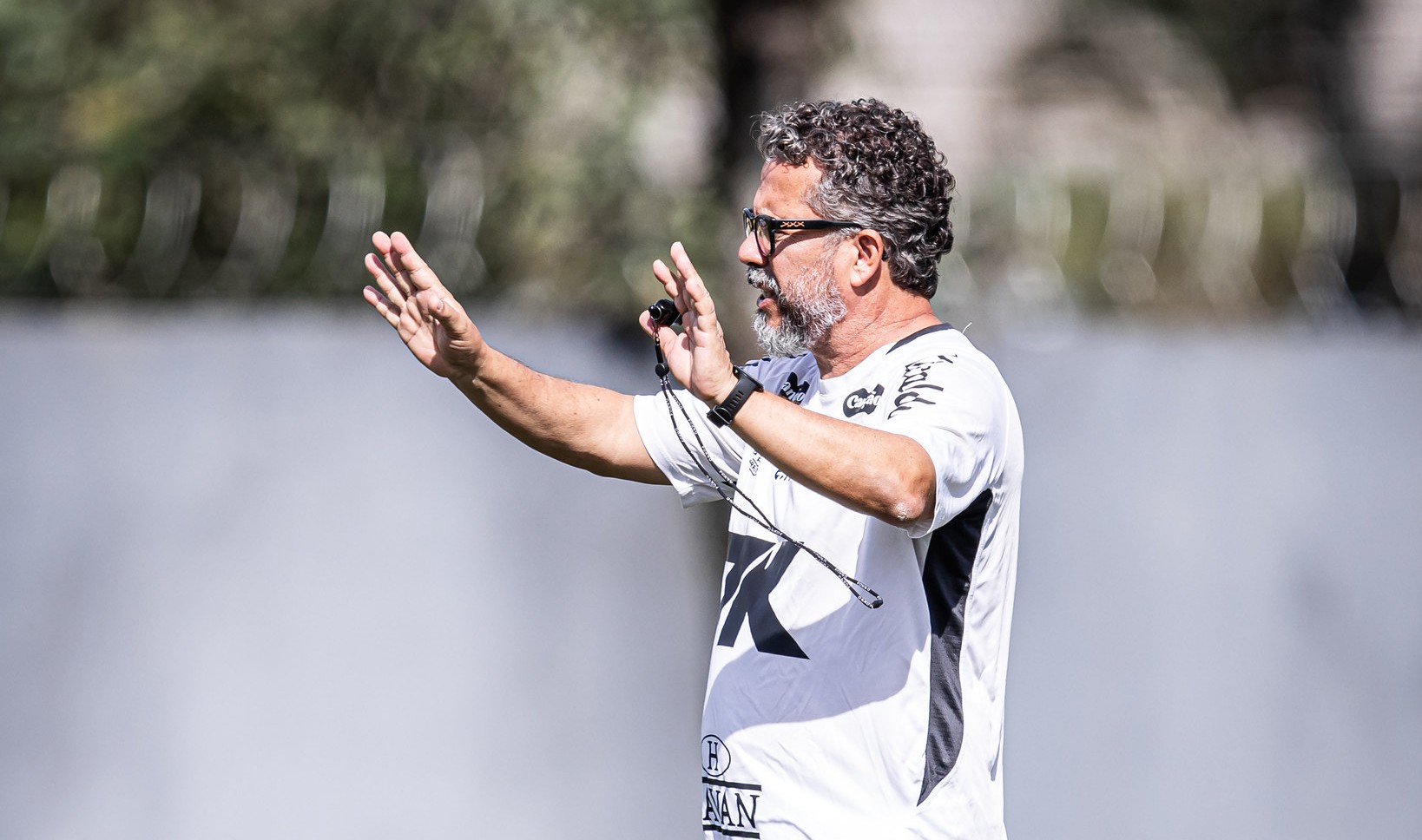 Zé Ivaldo fica de fora dos relacionados do Santos para jogo contra o ...