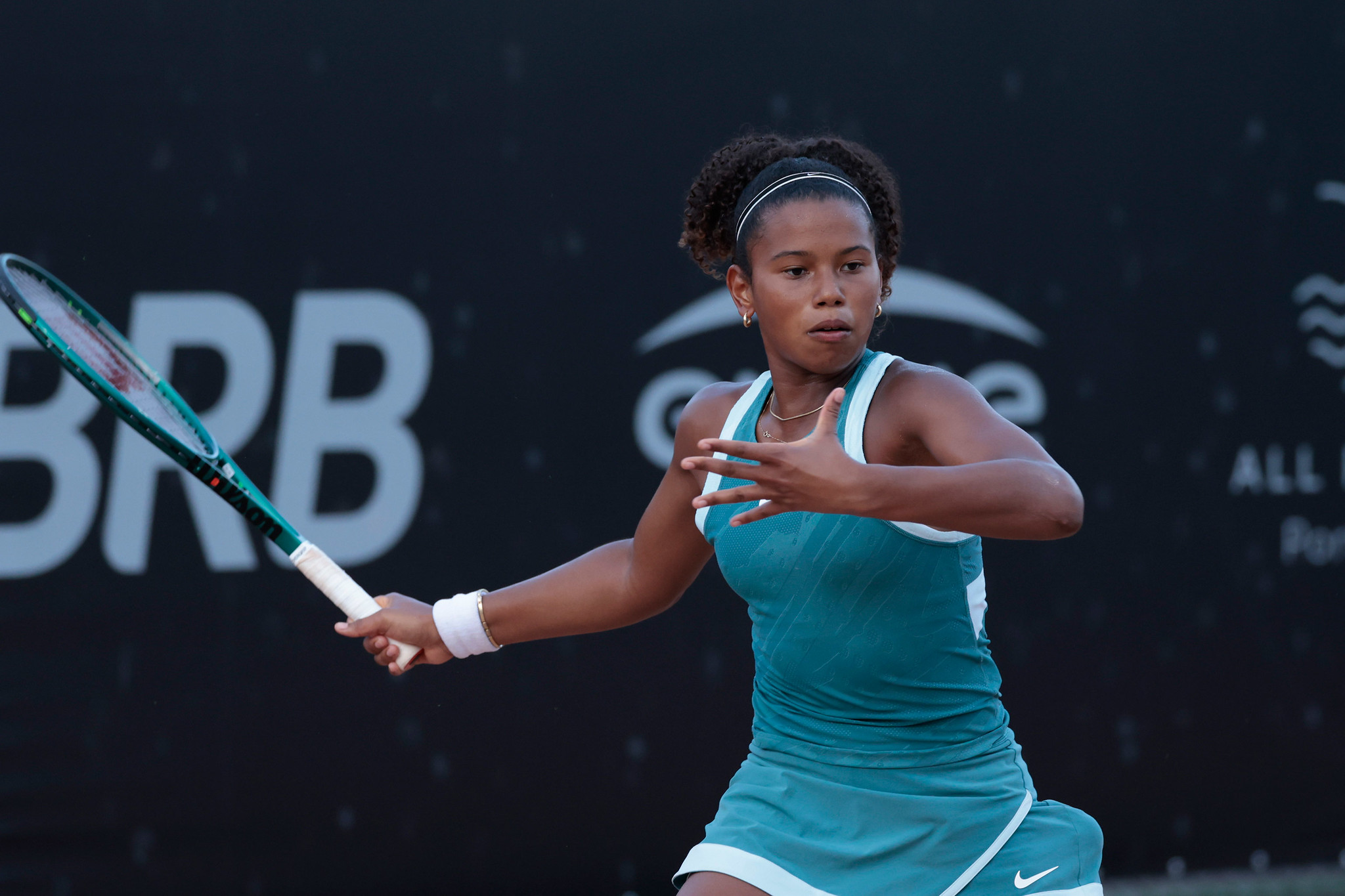 Victoria Barros tem presença confirmada em torneios brasileiros