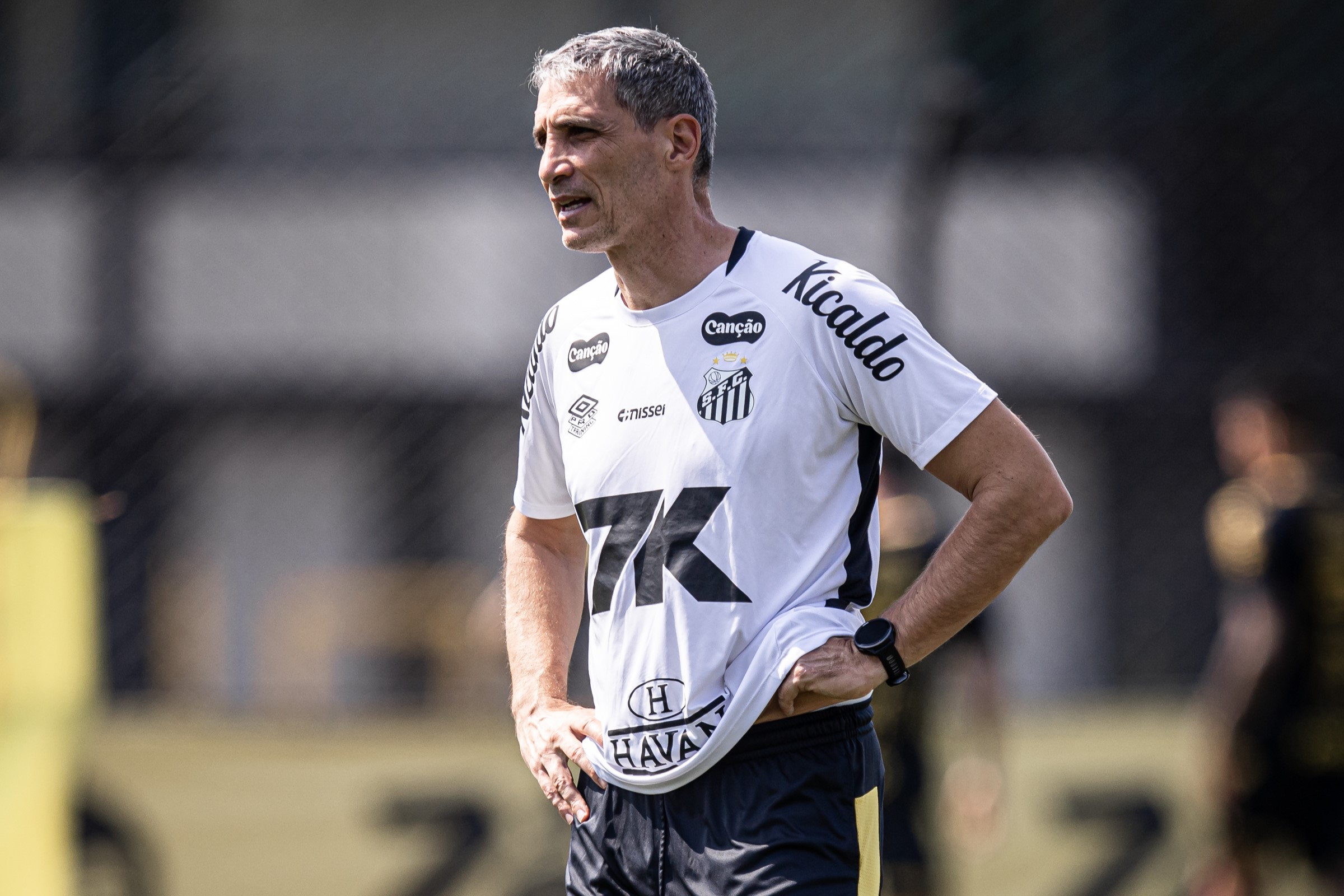 Treino do Santos: Rincón volta, mas Vojvoda segue sem zagueiro ...