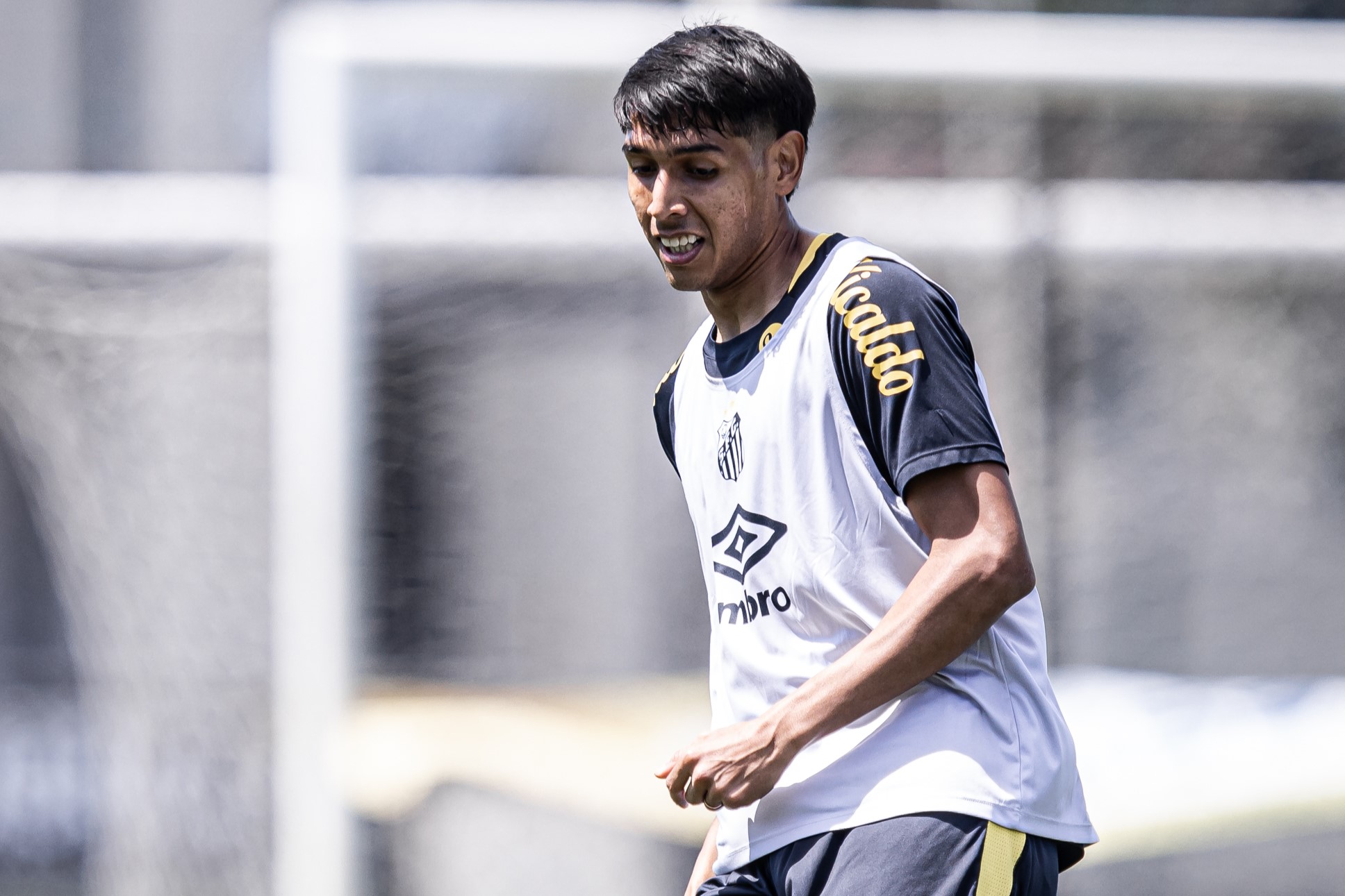 Alexis Duarte se diz pronto para estrear pelo Santos em clássico
