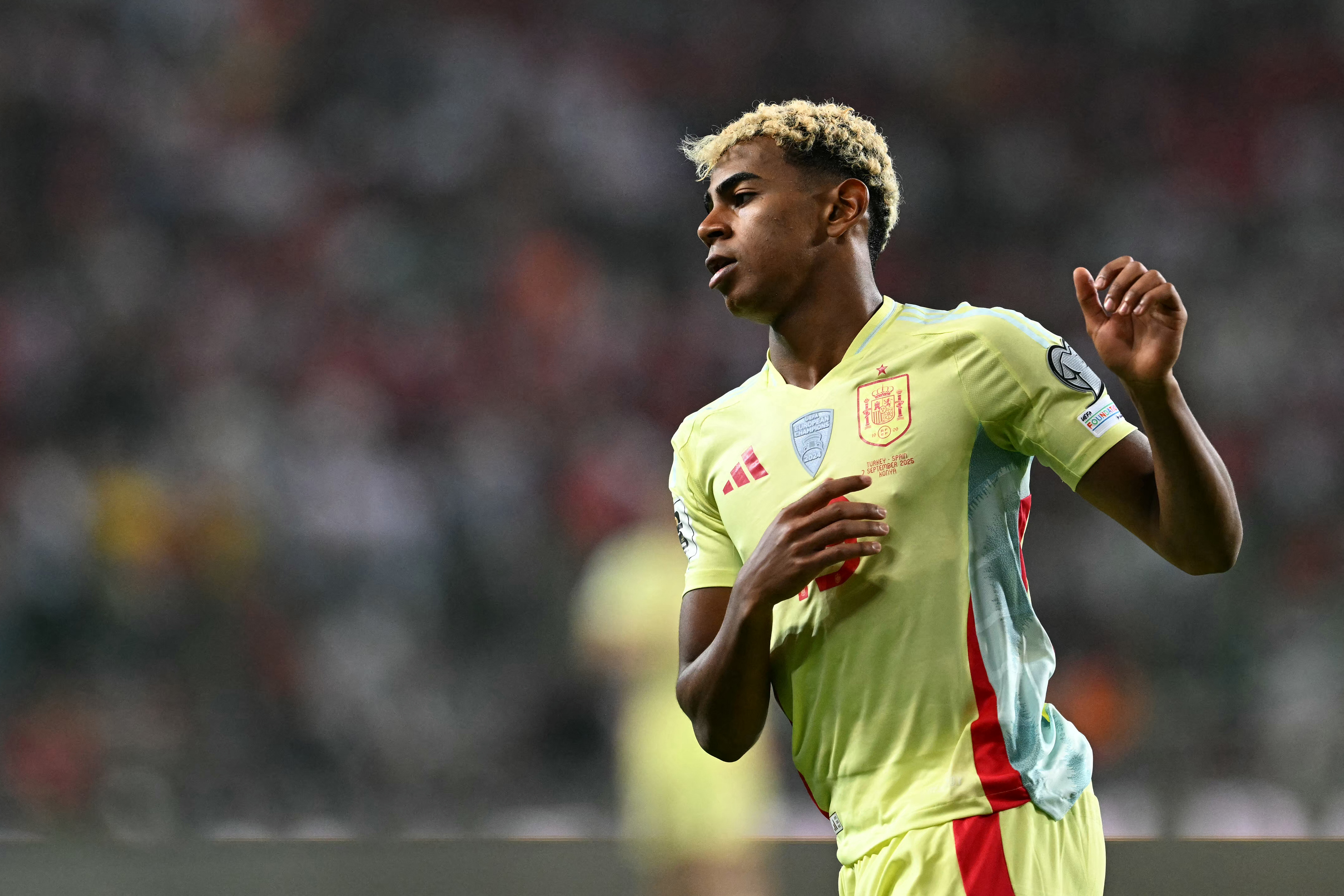 Barcelona informa lesão de Lamine Yamal e Flick reclama - Gazeta Esportiva