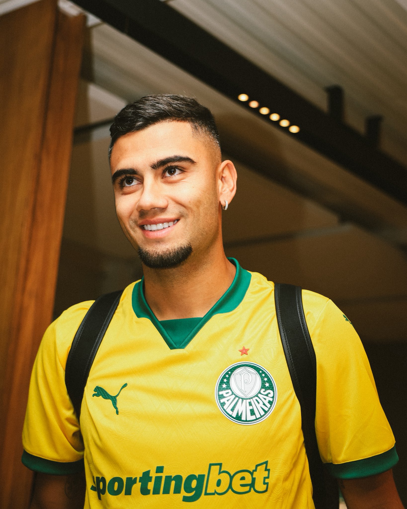 Andreas Pereira desembarca no Brasil para defender o Palmeiras - Gazeta Esportiva
