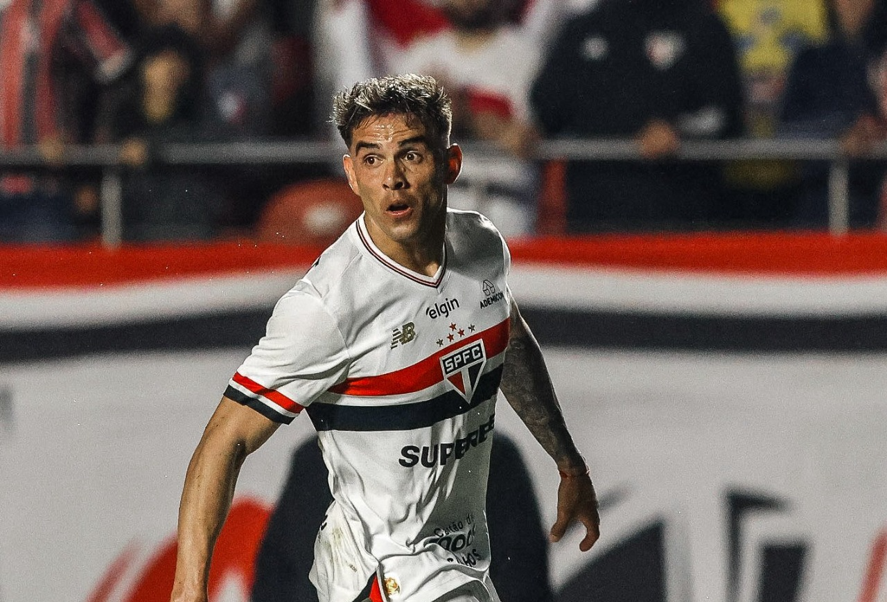 São Paulo confirma trauma no tornozelo de Enzo Díaz e descarta lesão em ...