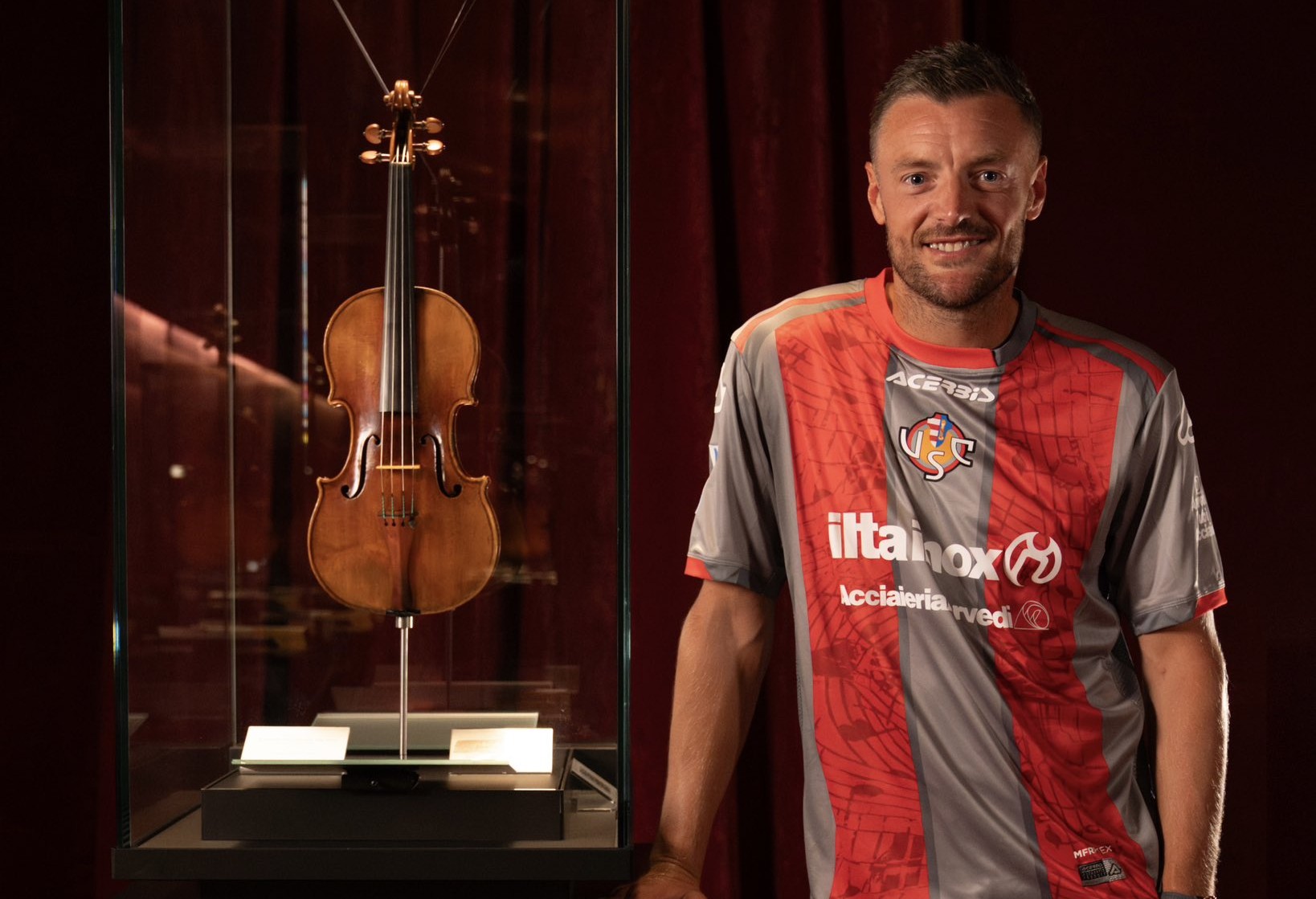 Aos 38 anos, Jamie Vardy inicia nova etapa no Cremonese - Gazeta Esportiva