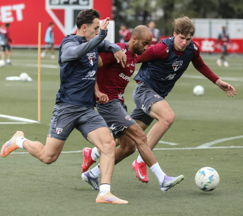 Lucas participa de treino completo com bola, e São Paulo avança em ...