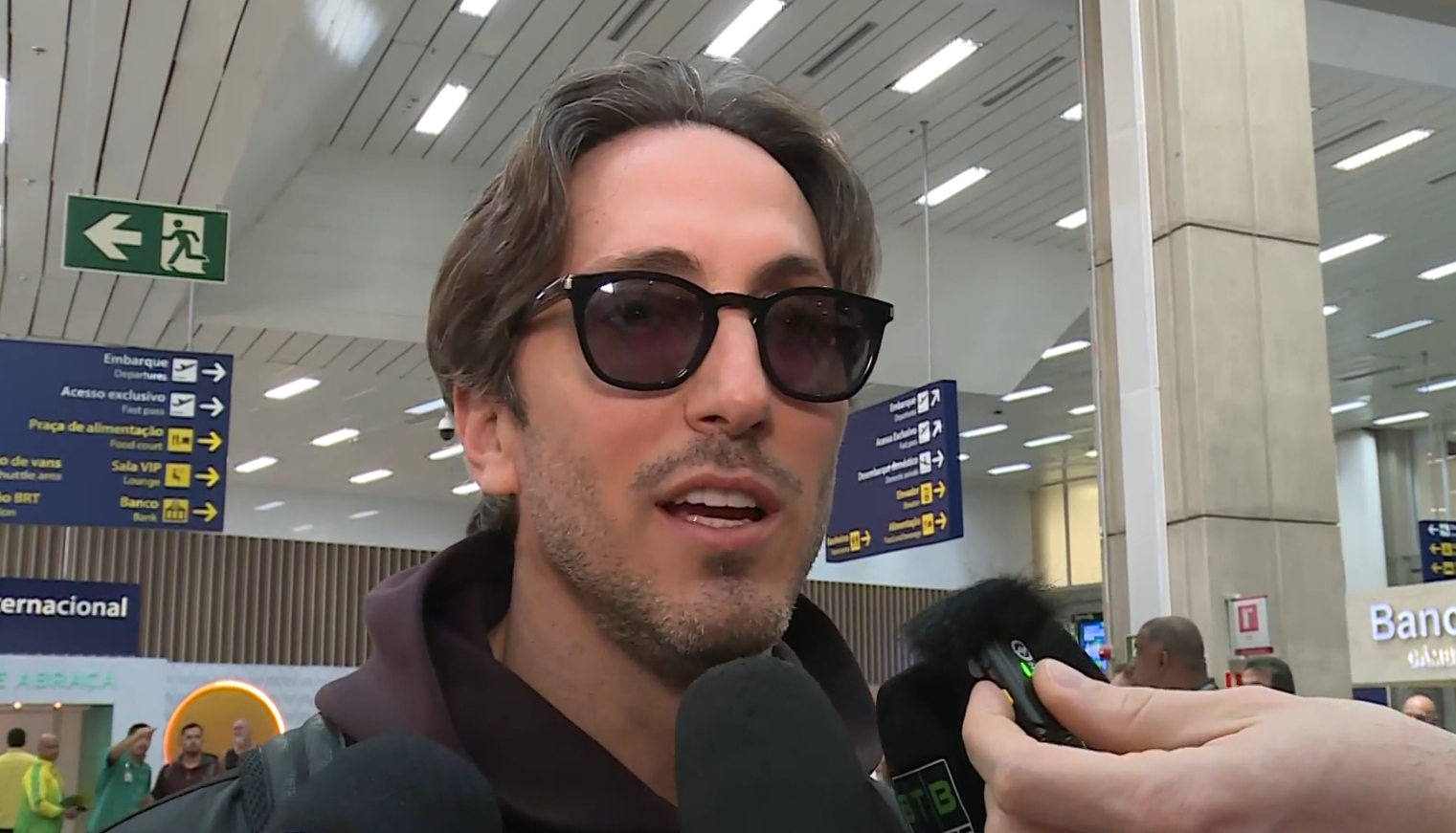 Luis Zubeldía desembarca no Rio para assumir o Fluminense - Gazeta ...