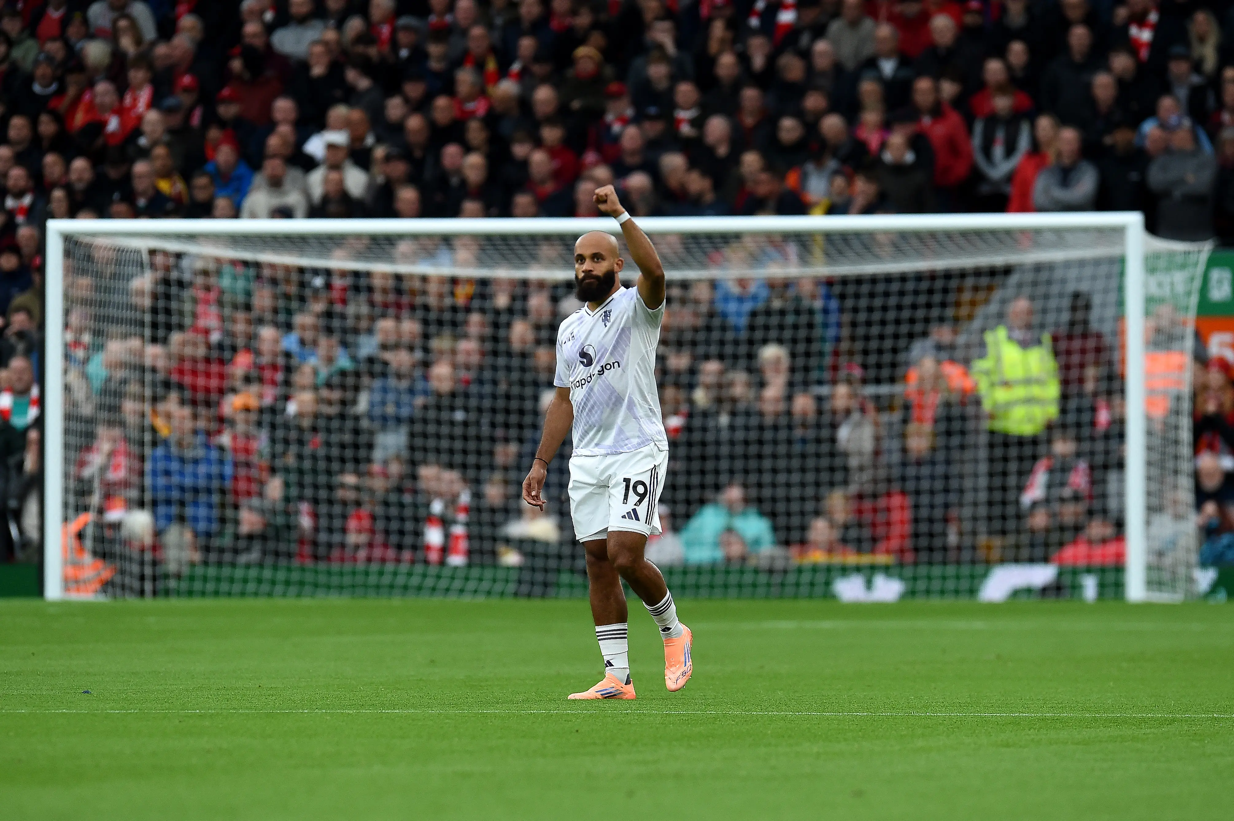 United quebra tabu no Anfield e vence Liverpool pelo Inglês - Gazeta ...