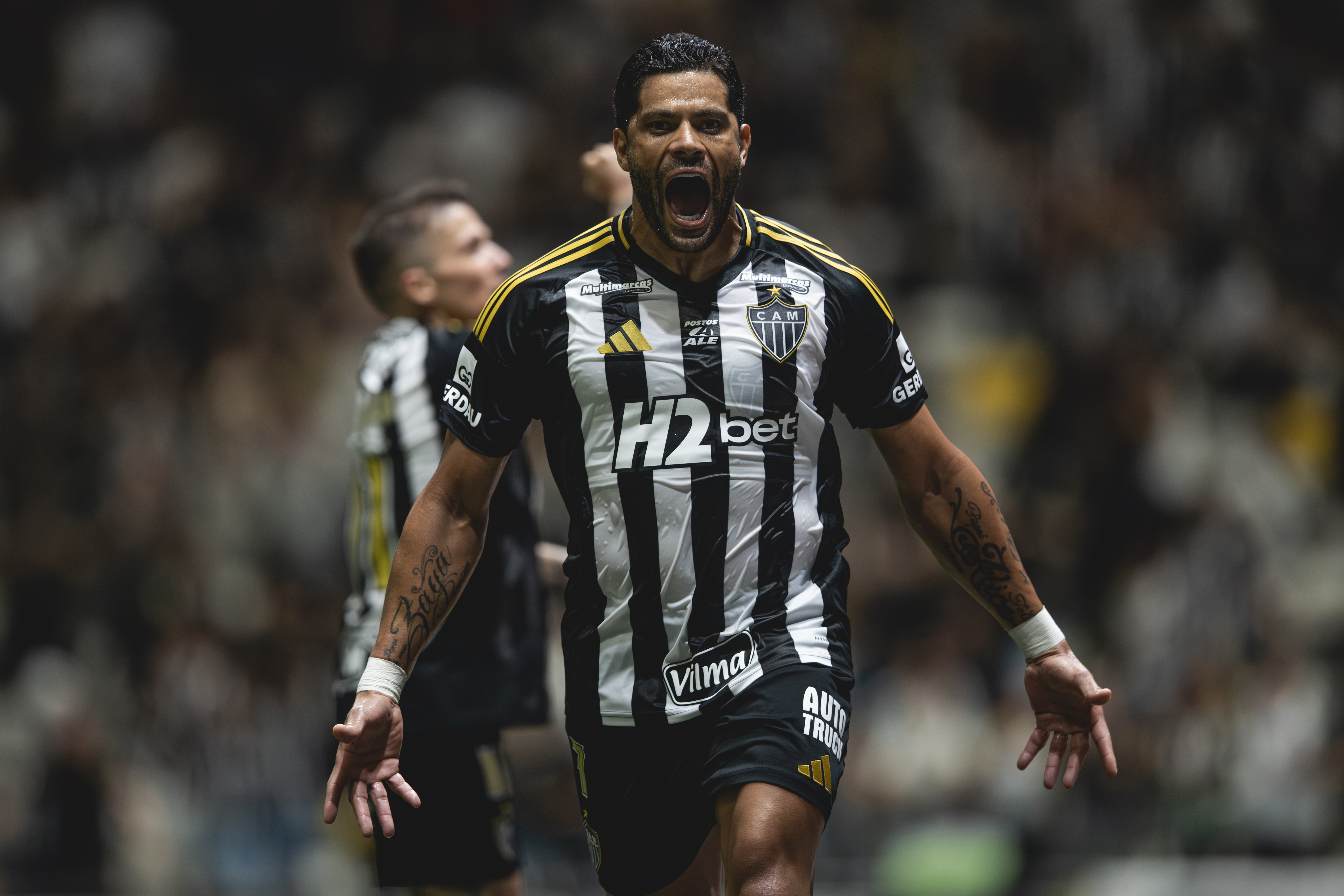 Hulk faz 500º gol da carreira, e Atlético-MG vence Bahia no Brasileiro