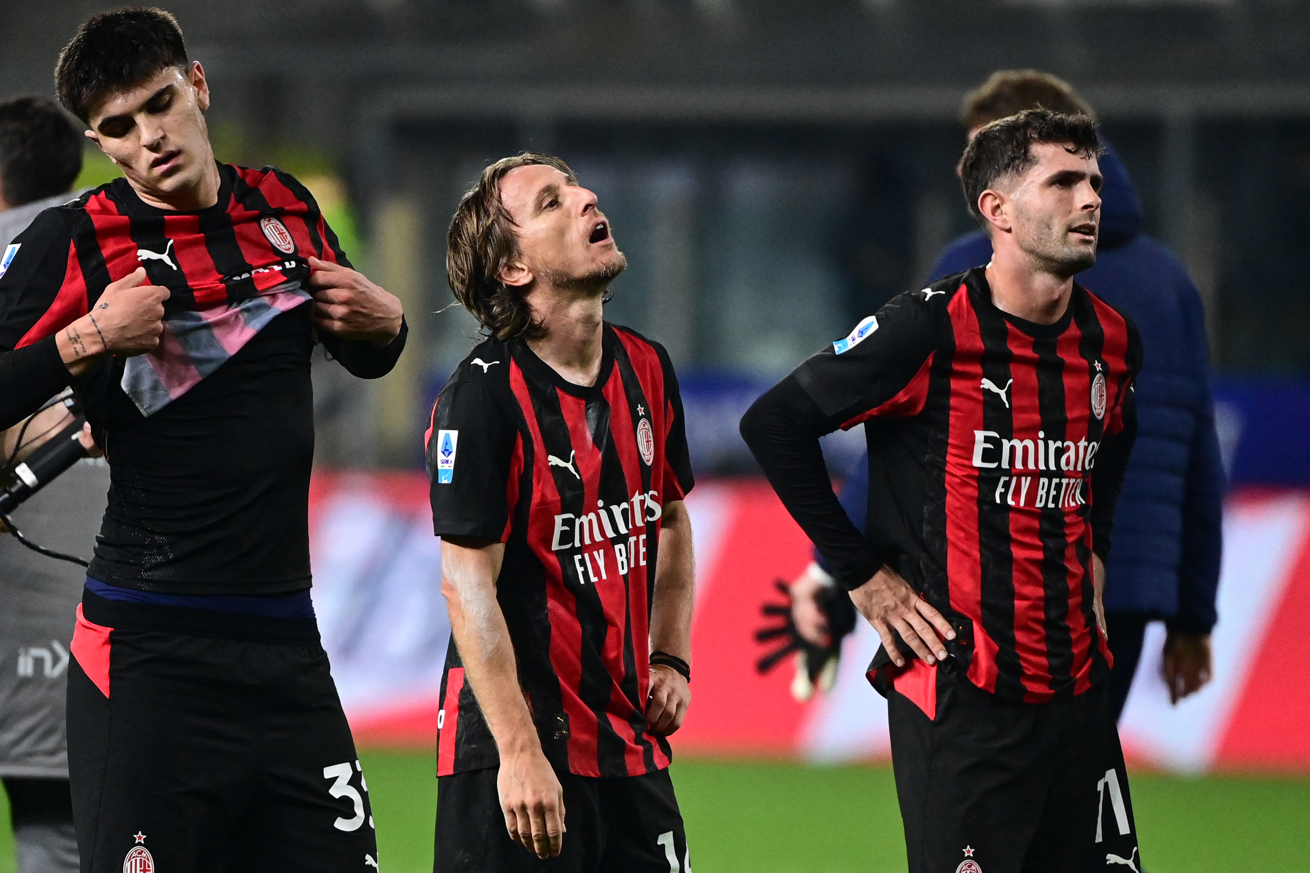 Milan abre dois gols, mas cede empate ao Parma pelo Italiano - Gazeta ...