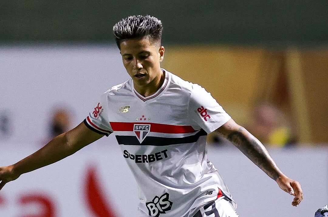 Bia Menezes sofre lesão e desfalca o São Paulo na temporada - Gazeta ...