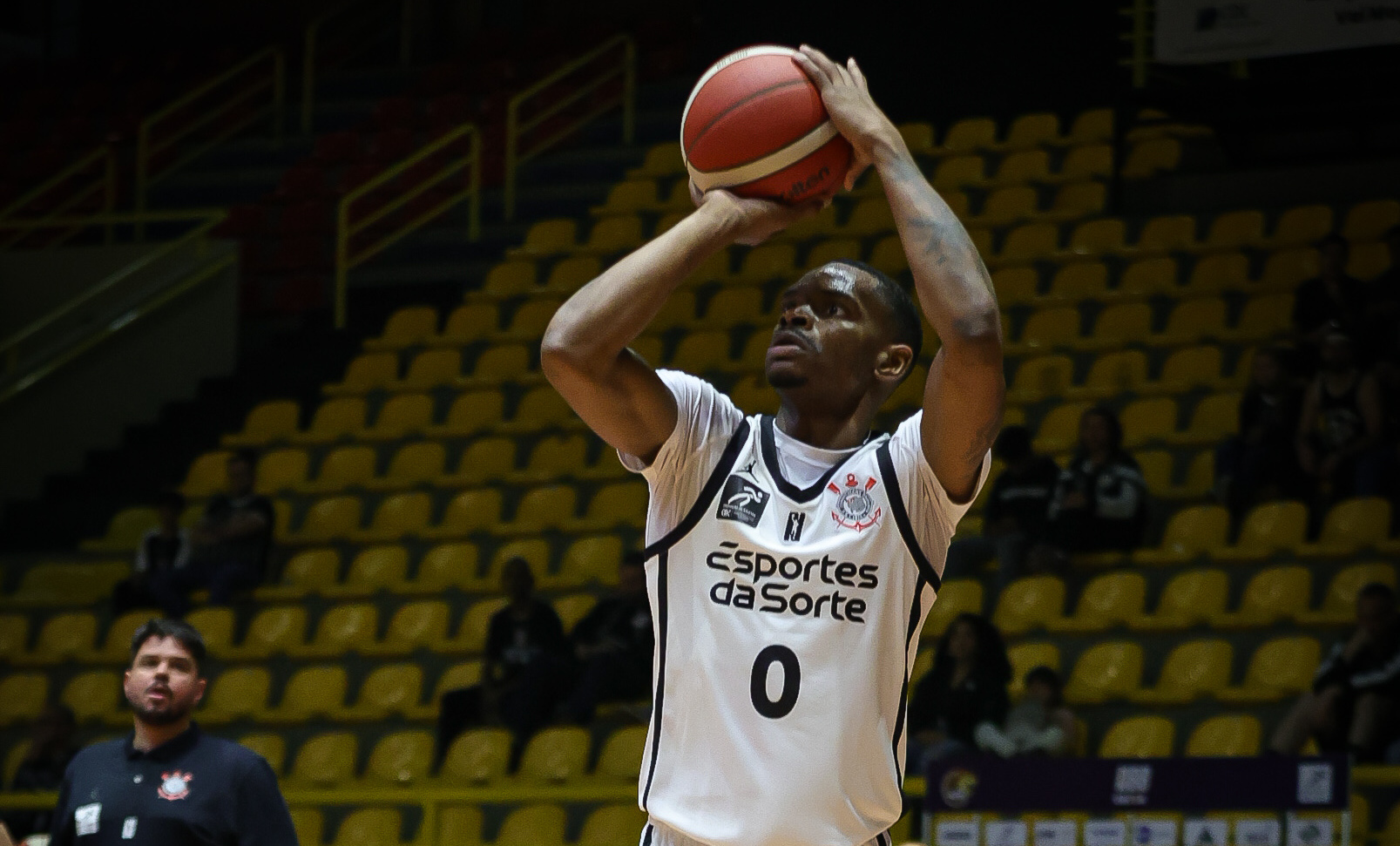 Corinthians supera o Botafogo e volta a vencer no NBB