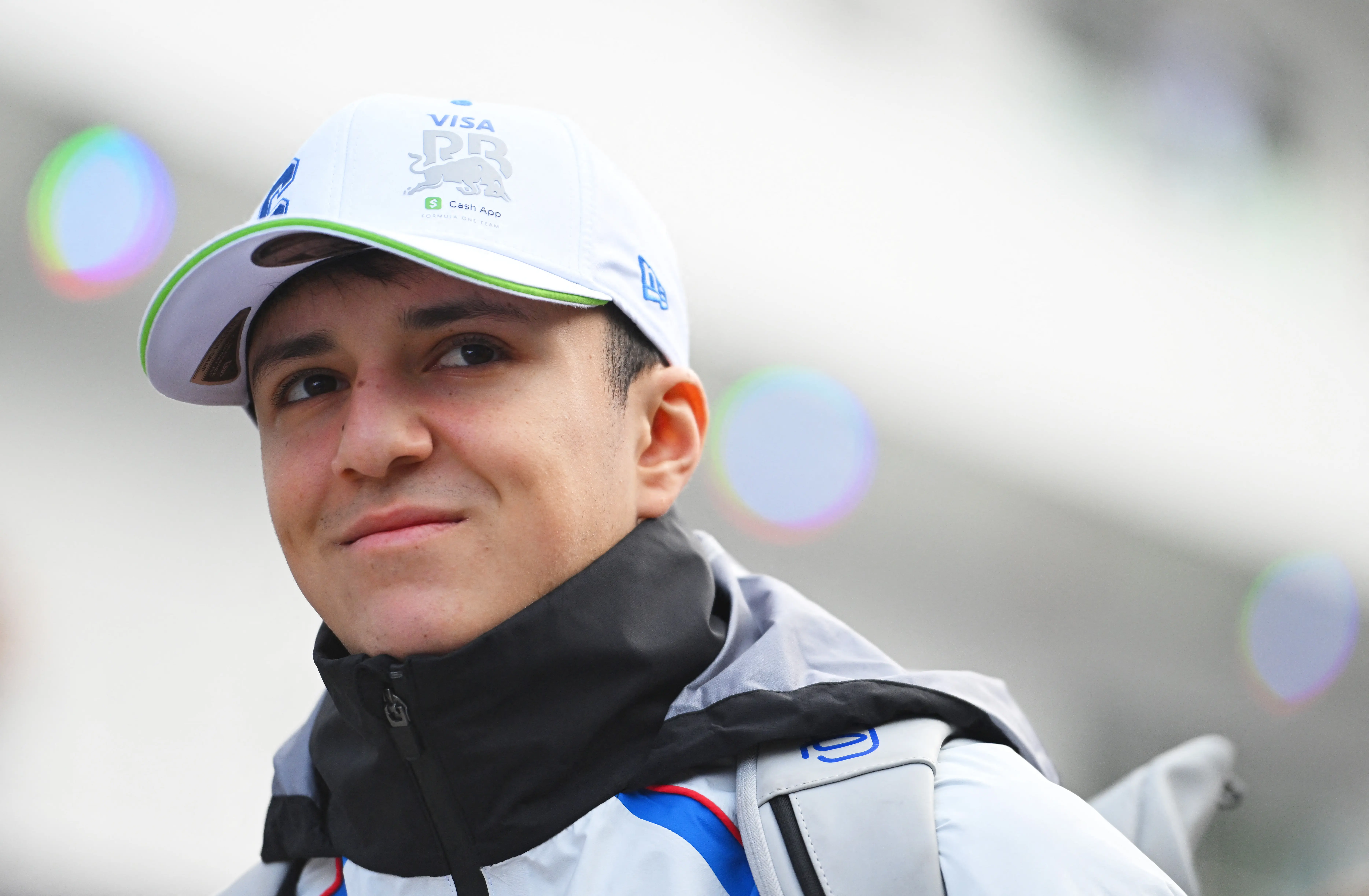 Tsunoda é sacado e Hadjar será a dupla de Verstappen em 2026 - Gazeta ...