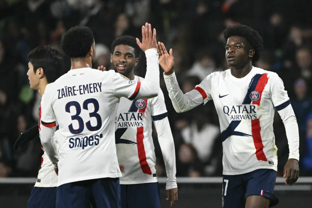 Com reservas, PSG vence Metz antes de final contra o Flamengo