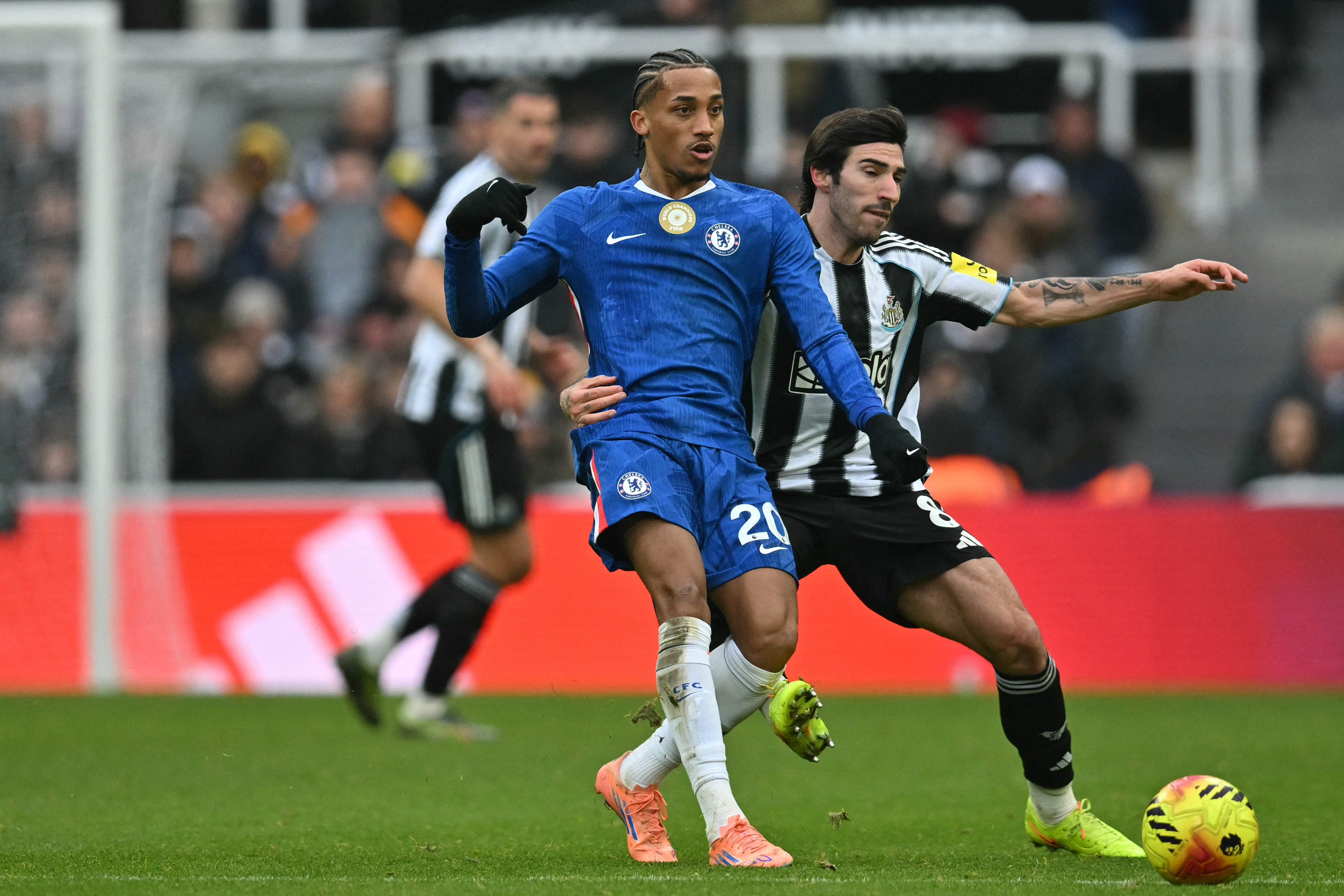 João Pedro marca e Chelsea empata com o Newcastle pelo Inglês - Gazeta ...