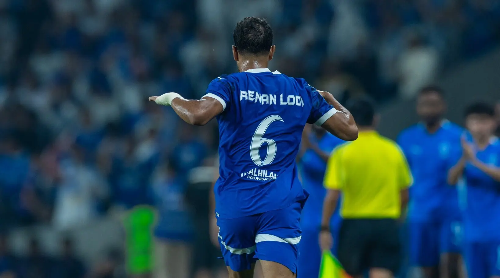 Atlético-MG encaminha acordo para contratar Renan Lodi