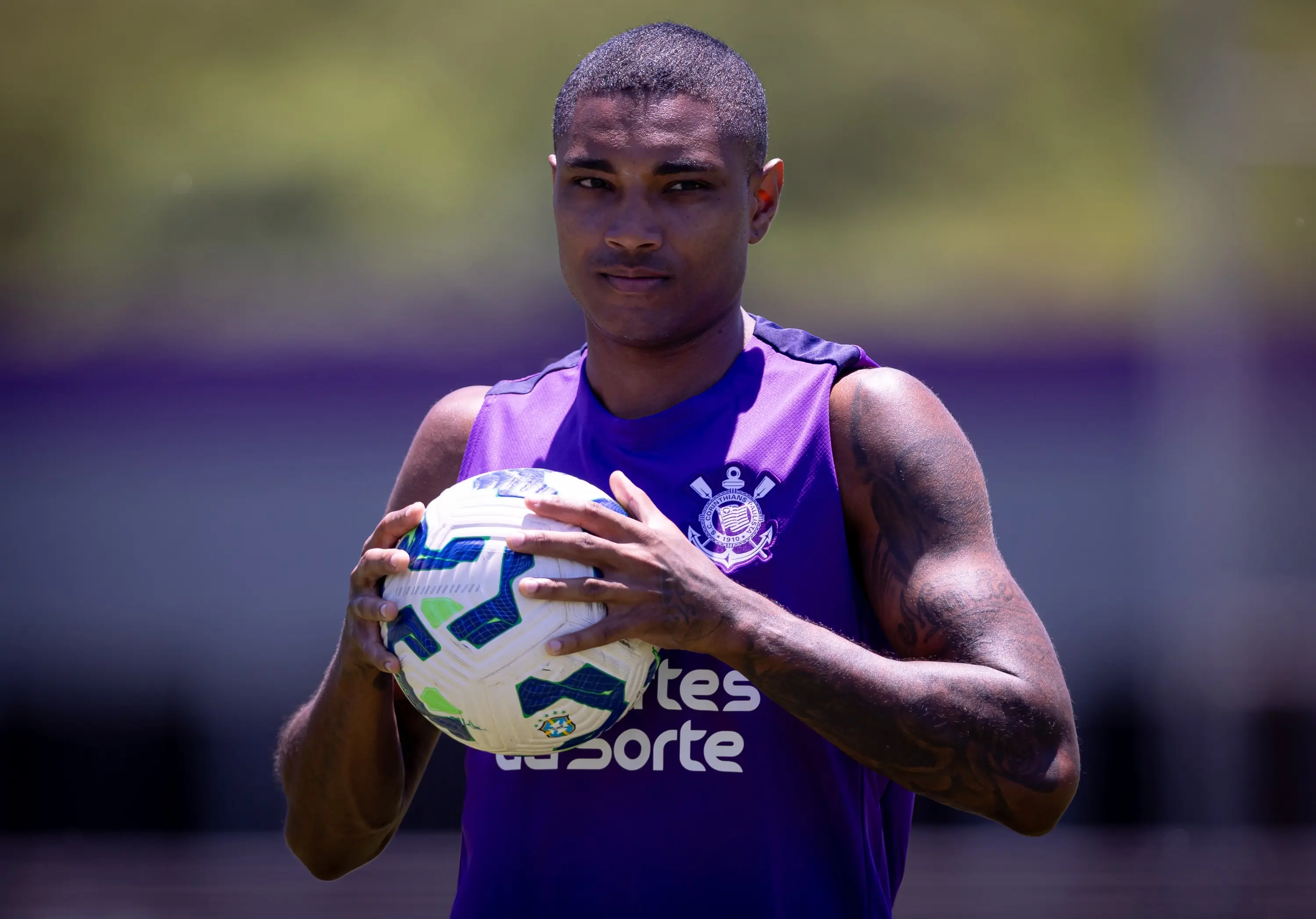 Vitinho volta a participar de gol pelo Corinthians e pede passagem no ...